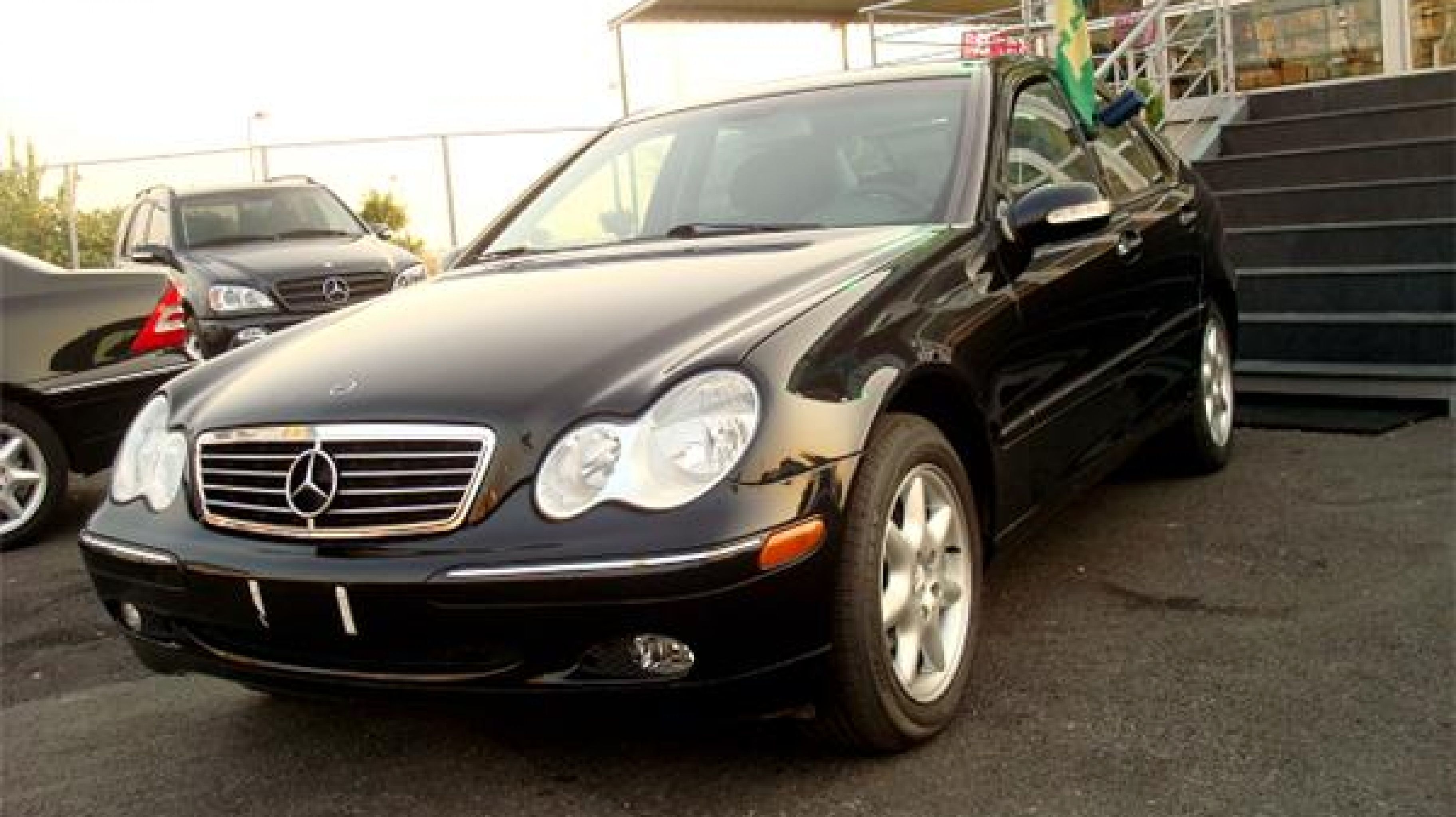 Mercedes Benz C320 2001 usagée et d’occasion à vendre chez HGregoire