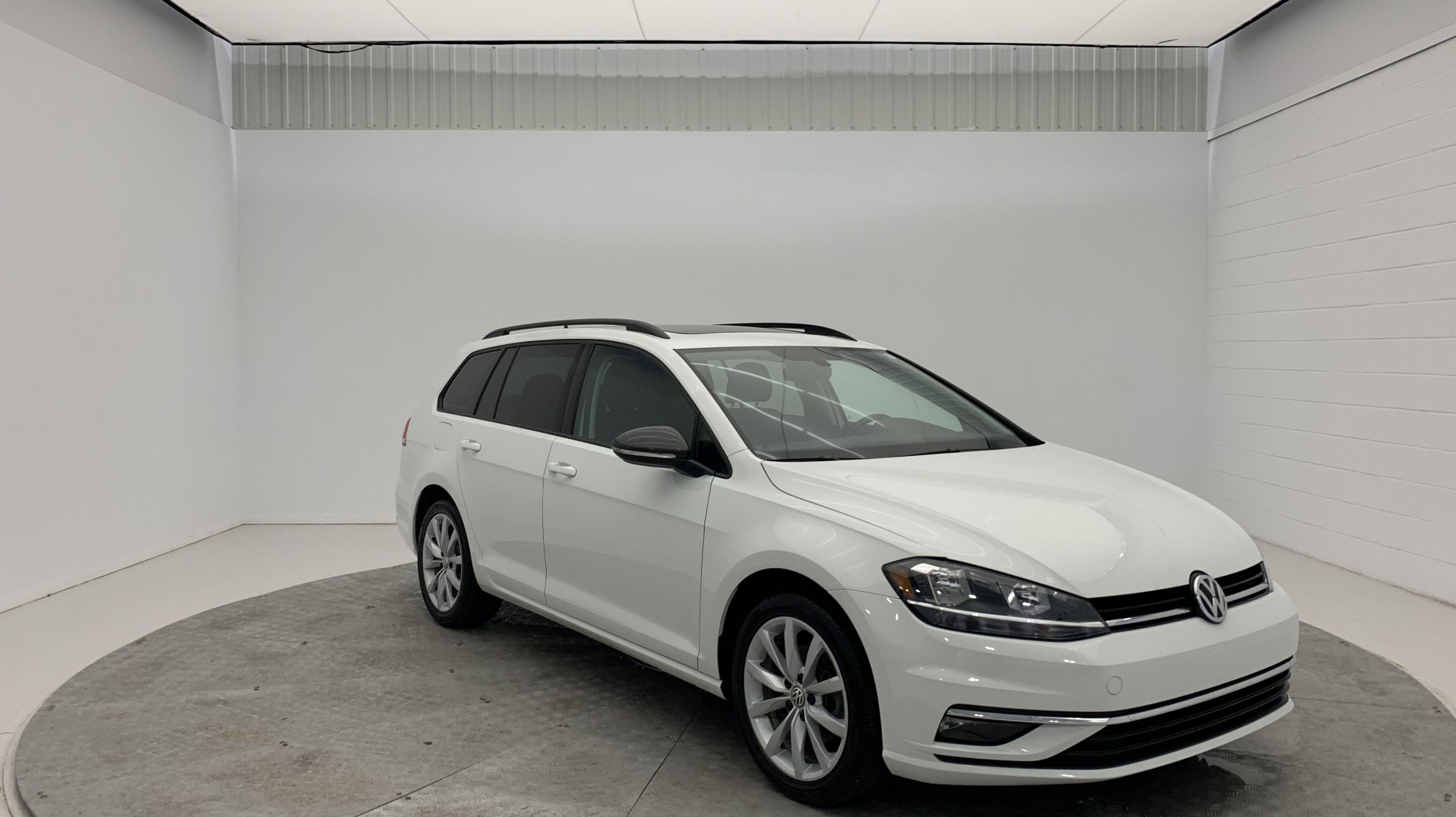 Volkswagen Golf 2018 Comfortline* GR ELEC* CRUISE* TOIT* CUIR* usagée ...