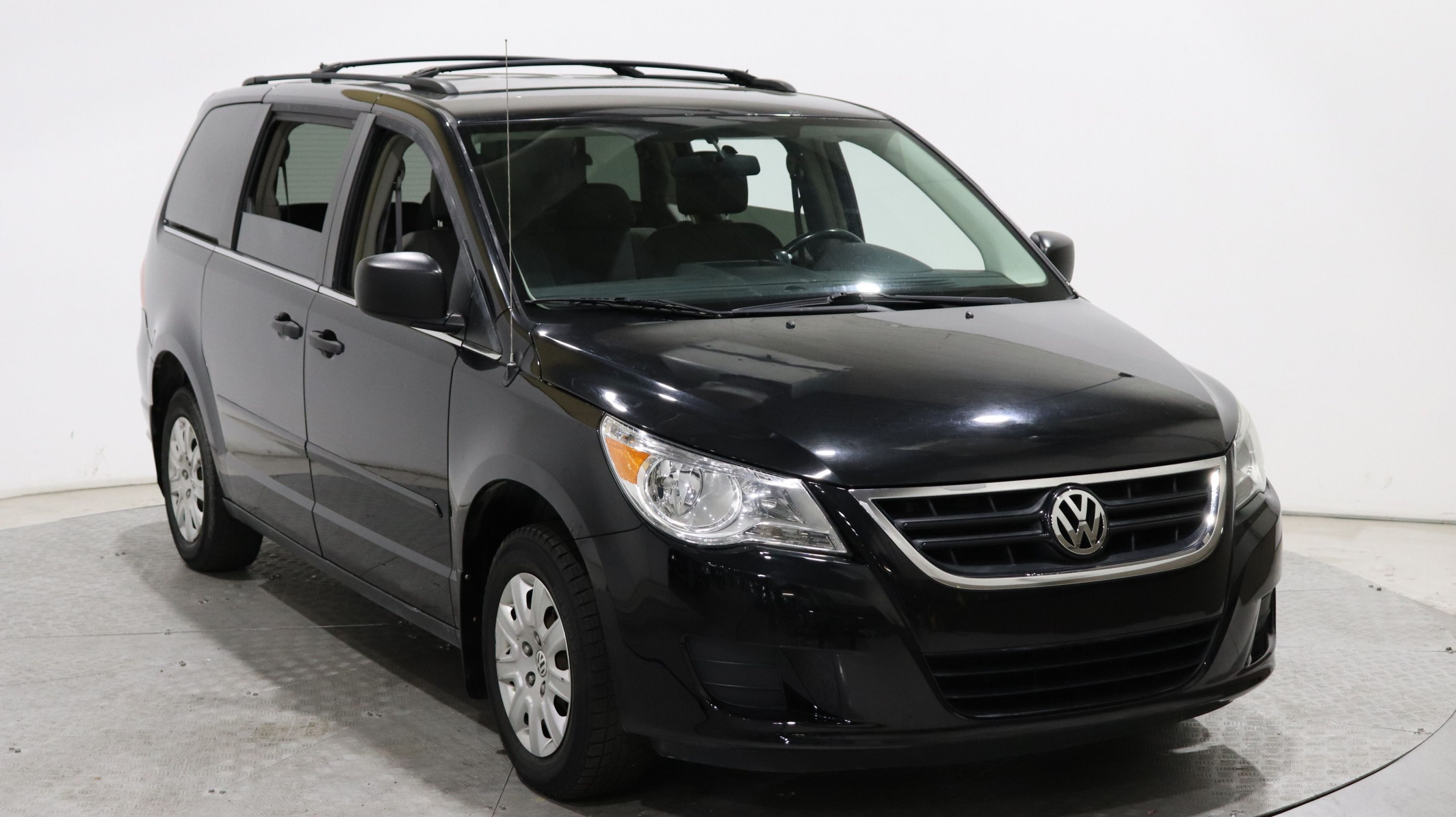 Volkswagen Routan 2010 TRENDLINE AUTO A/C GR ELECT usagée et d’occasion ...