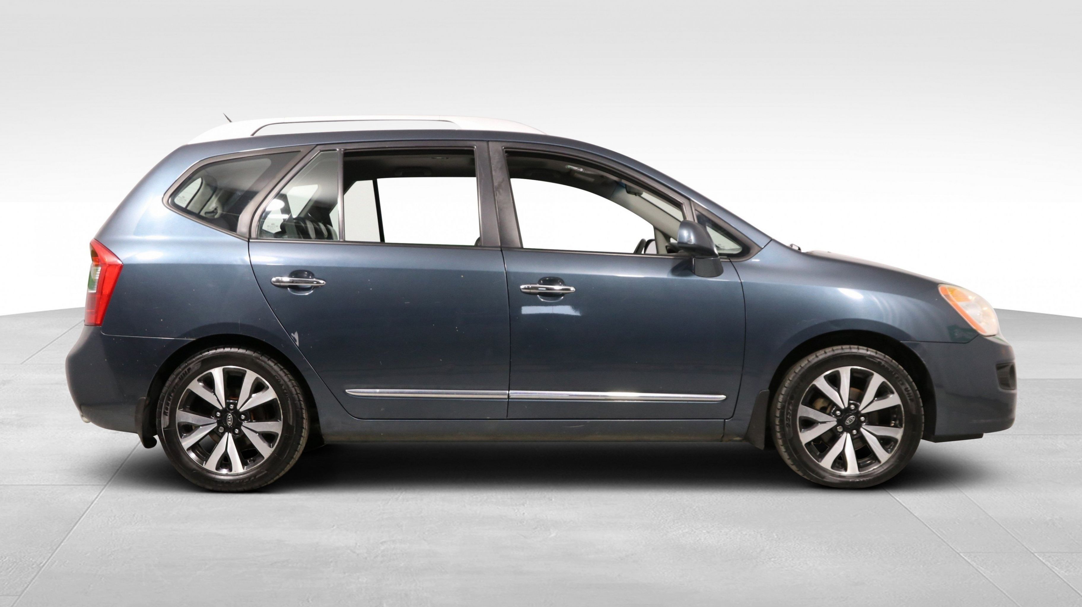 Kia Rondo 2011 EX TOIT CUIR BLUETOOTH MAGS 7 PASSAGERS usagée et d ...
