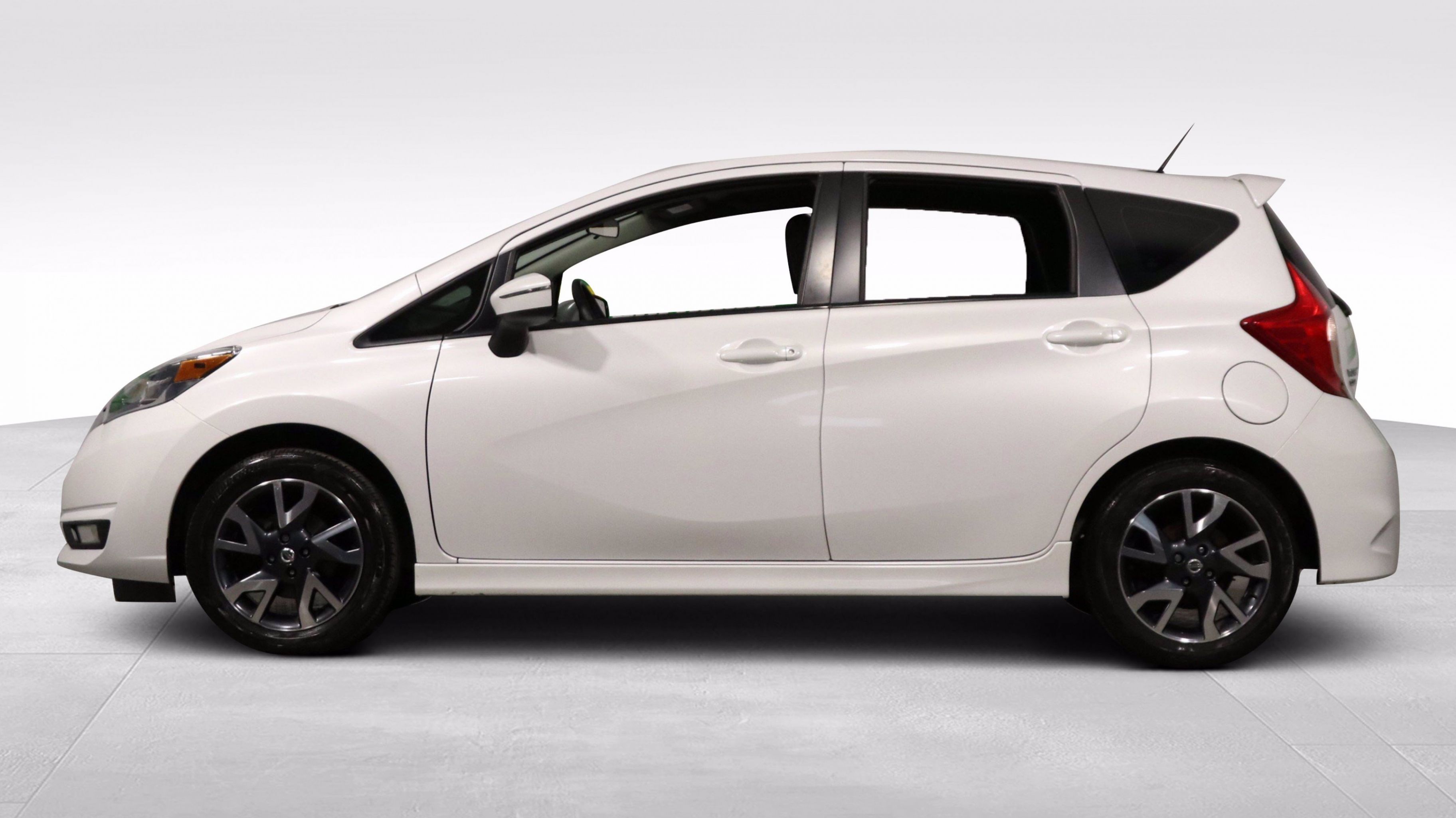 Nissan Versa Note 2017 SR MAGS A/C GR ELECT CAM RECUL BLUETOOTH usagée ...