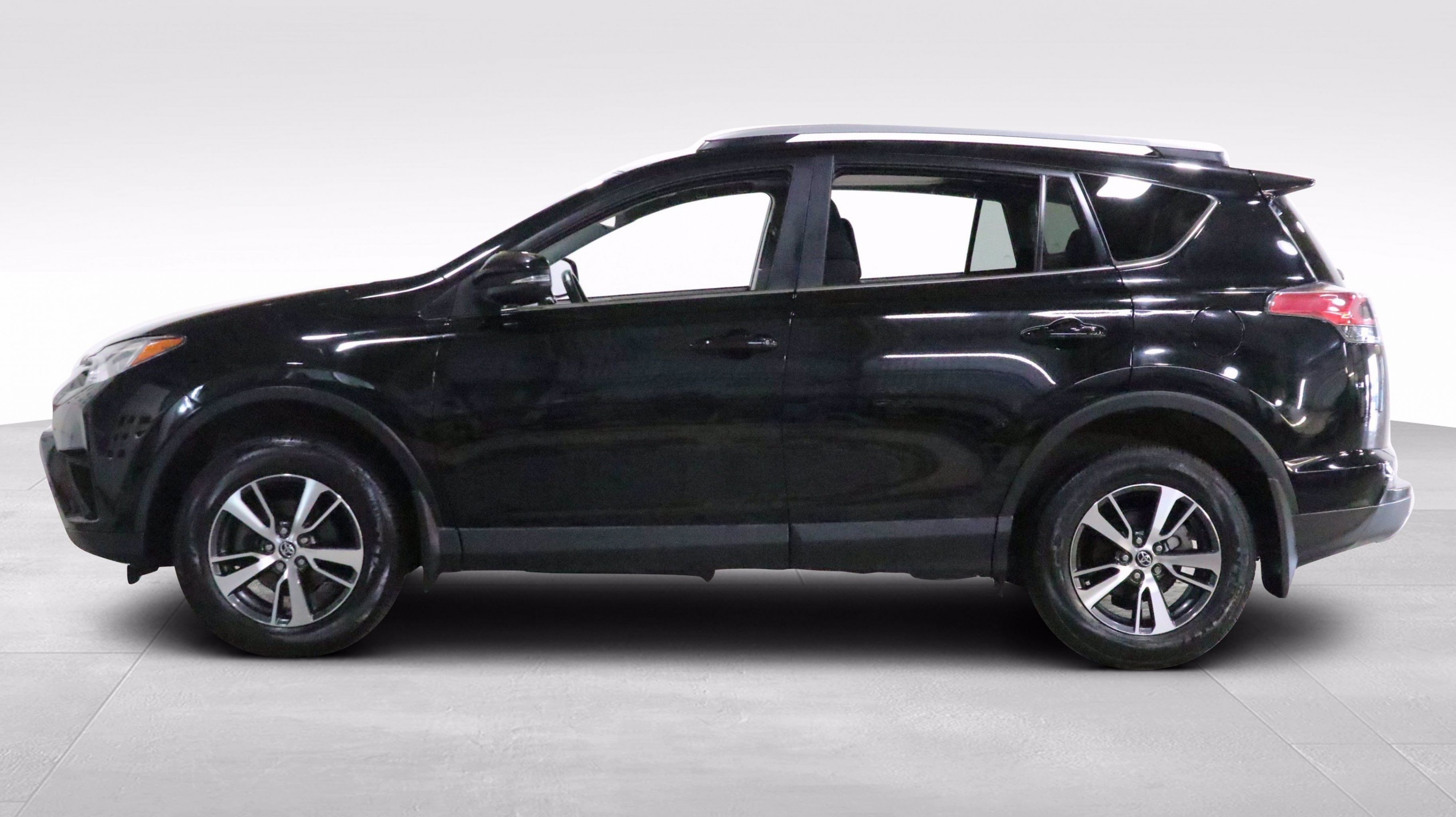 Used 2018 Toyota Rav 4 XLE AUTO AC GR ELECT BLUETOOTH MAGS for sale at ...