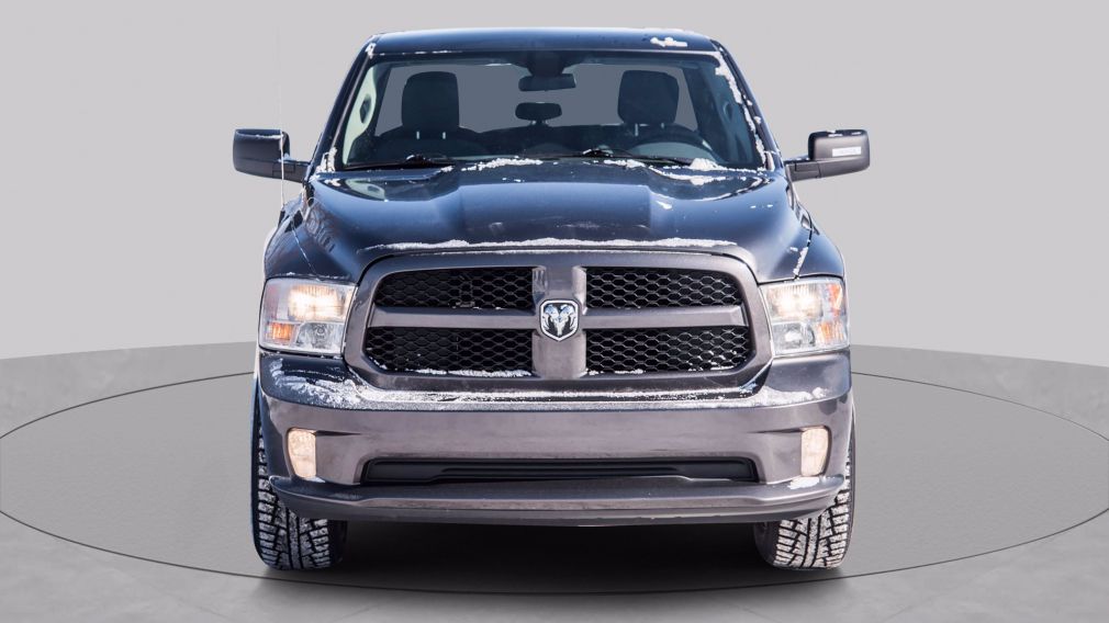 Dodge Ram 2018 Express 4x4 Quad Cab 6'4" Box HEMI 20 POUCES usagée et d ...