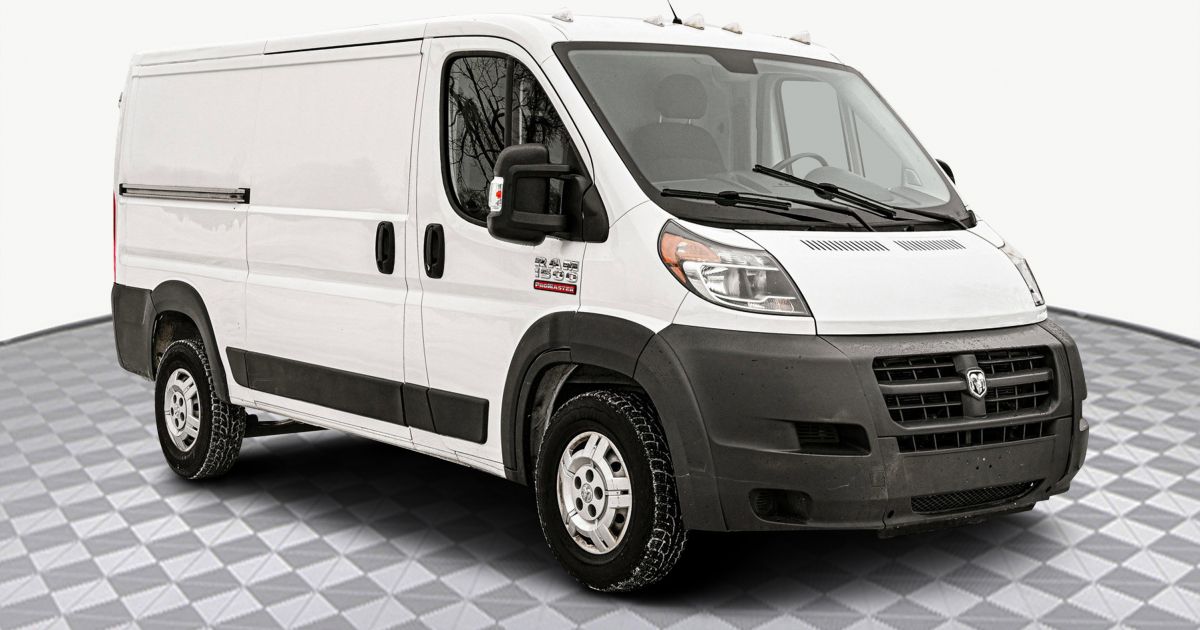 Ram Promaster 2014 1500 Low Roof 136" WB CABINE ARRIÈRE ISOLÉE usagée ...
