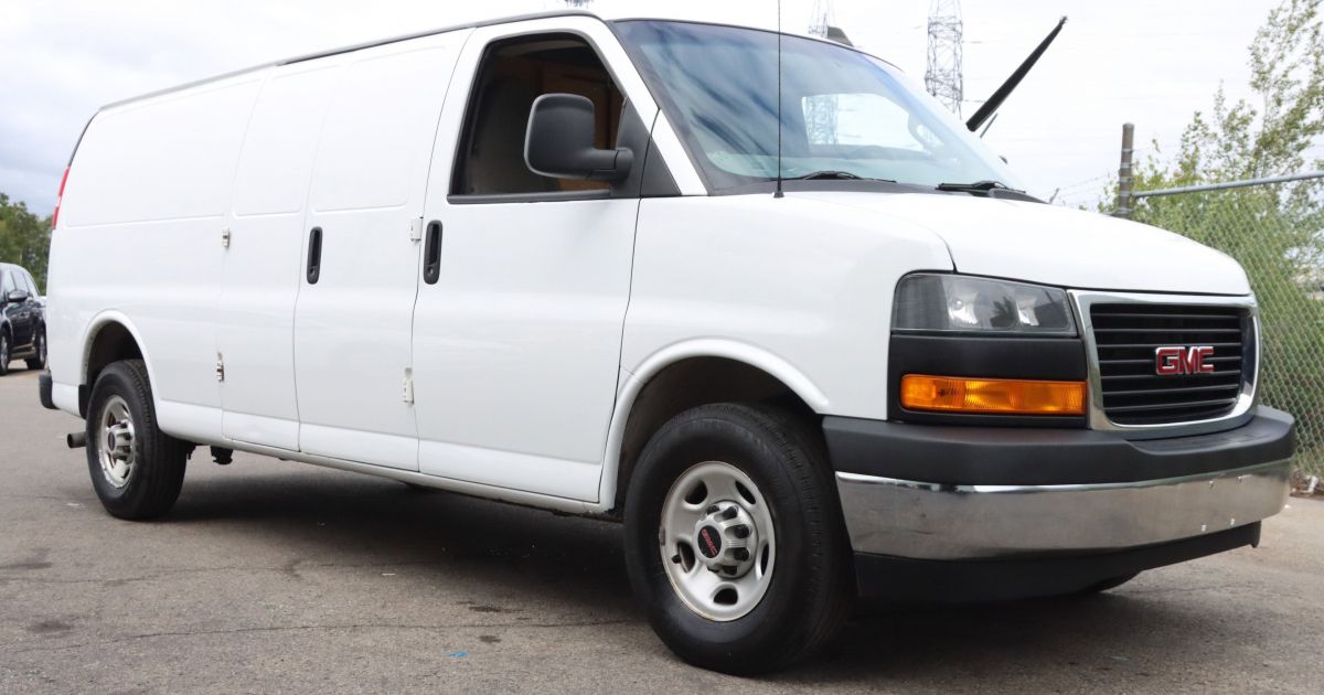GMC Savana 2020 RWD 2500 155" usagée et d’occasion à vendre chez HGregoire