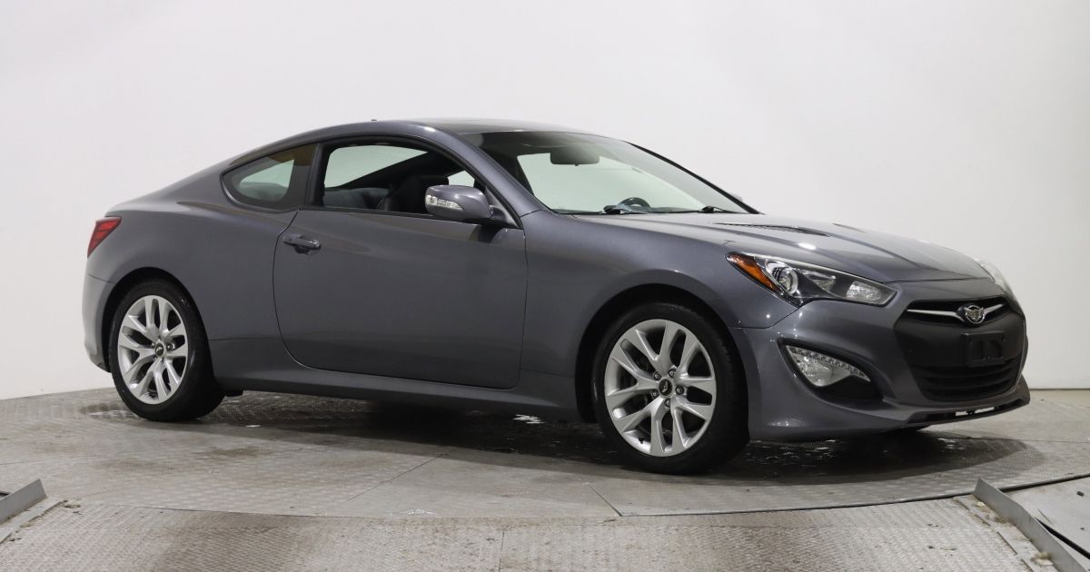 Hyundai Genesis 2016 Premium AUTO A/C GR ELECT MAGS CUIR TOIT NAVIGATIO ...