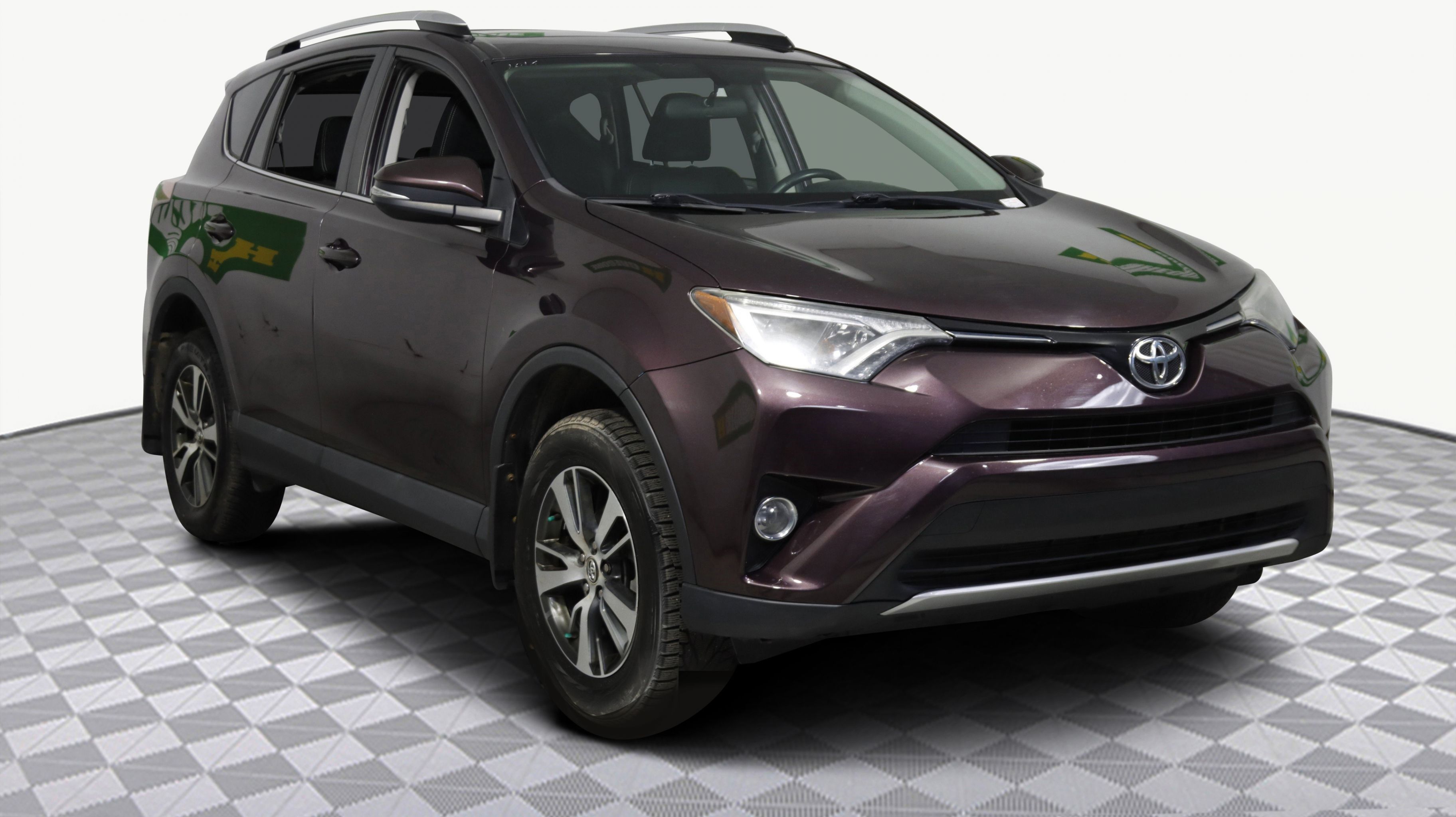 Toyota Rav 4 2016 XLE AUTO A/C TOIT GR ELECT MAGS CAM RECUL usagée et d ...