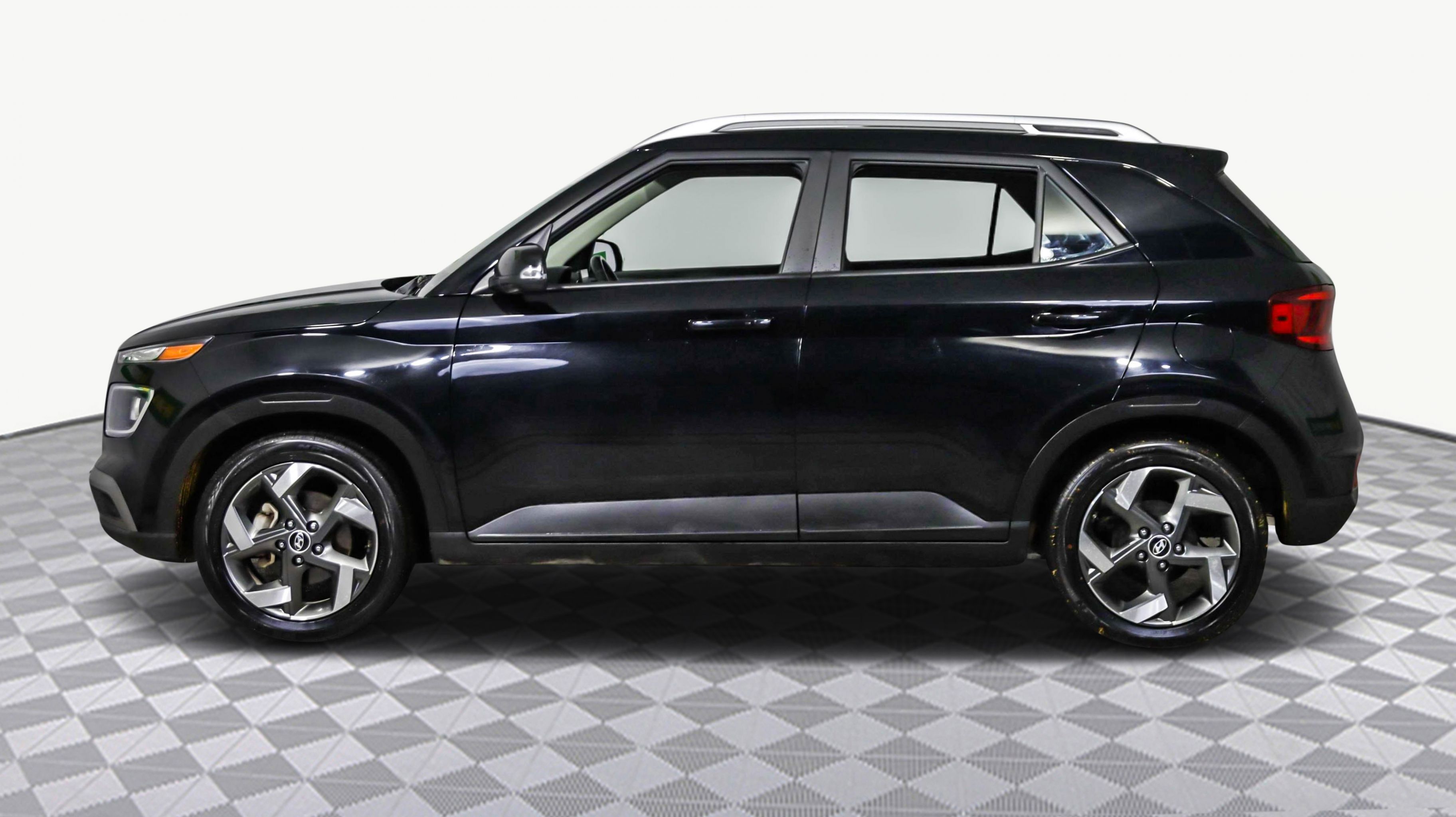 Hyundai Venue 2021 TREND AUTO A/C TOIT GR ELECT MAGS CAM RECUL usagée ...
