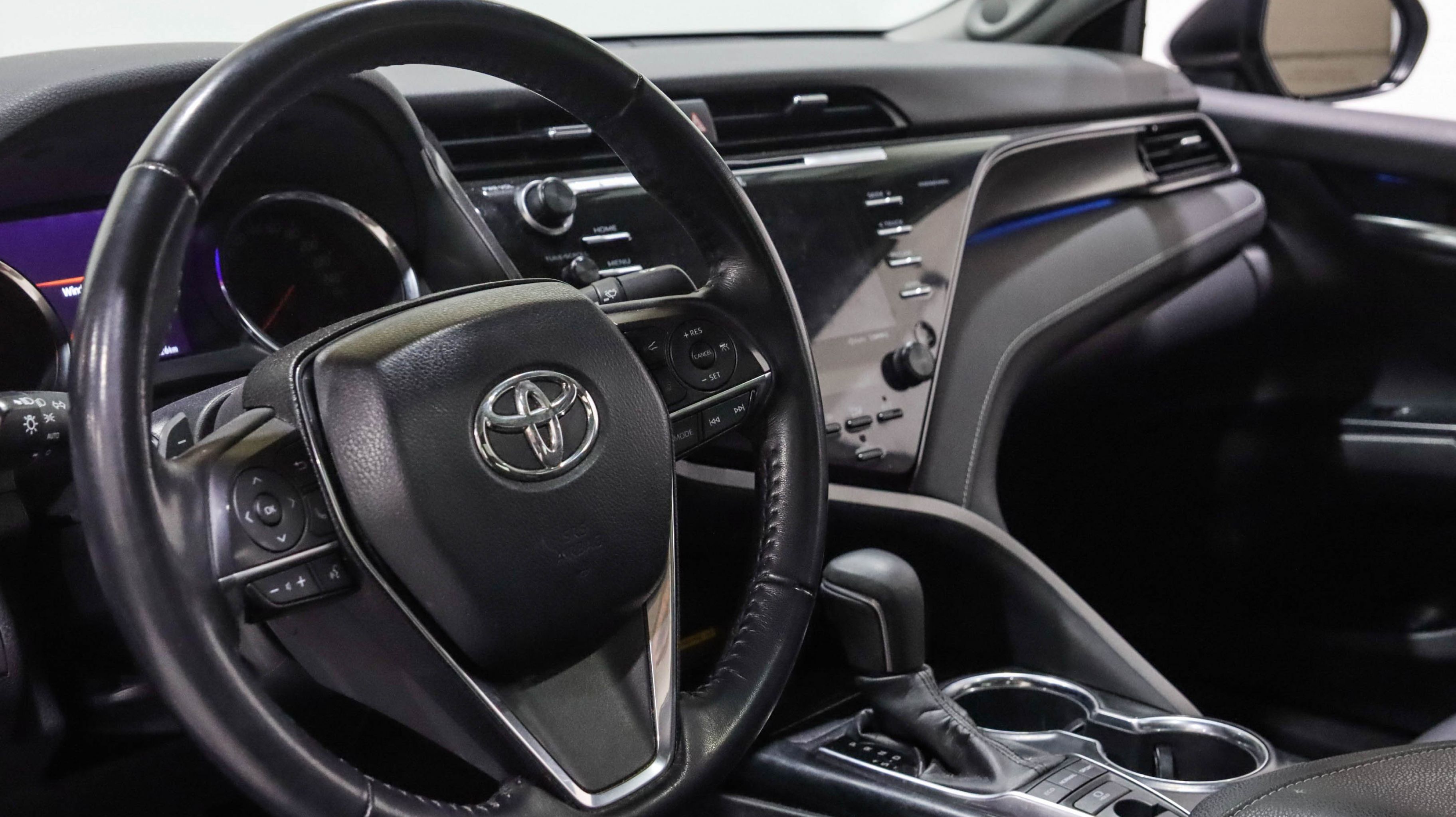 Toyota Camry 2019 XLE AWD AUTO A/C GR ELECT MAGS CUIR TOIT CAMERA BL ...