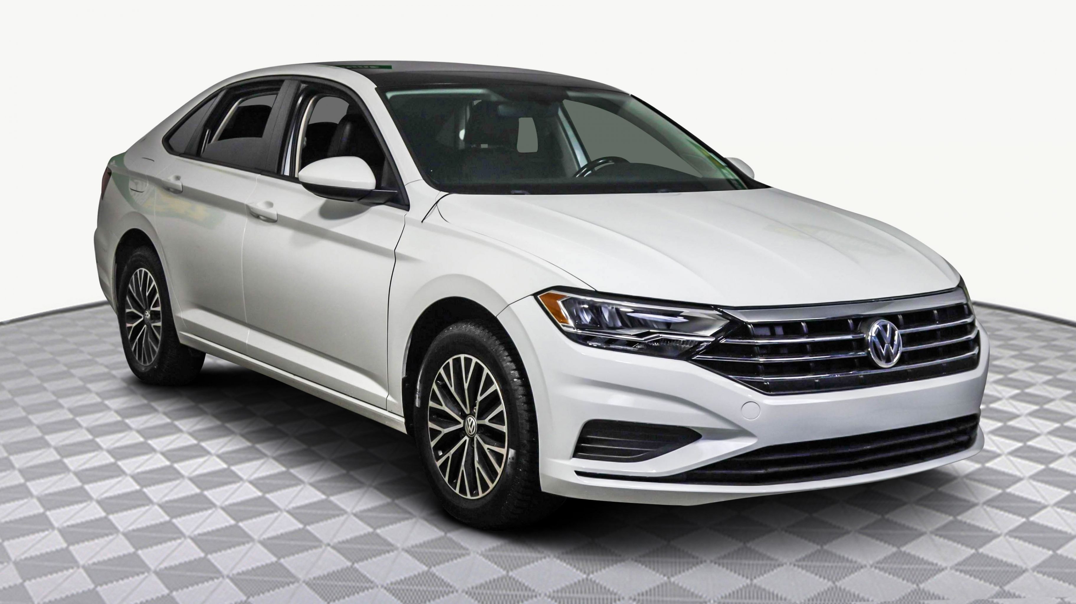 Volkswagen Jetta 2019 HIGHLINE AUTO AC GR ELEC MAGS TOIT CAM RECULE ...