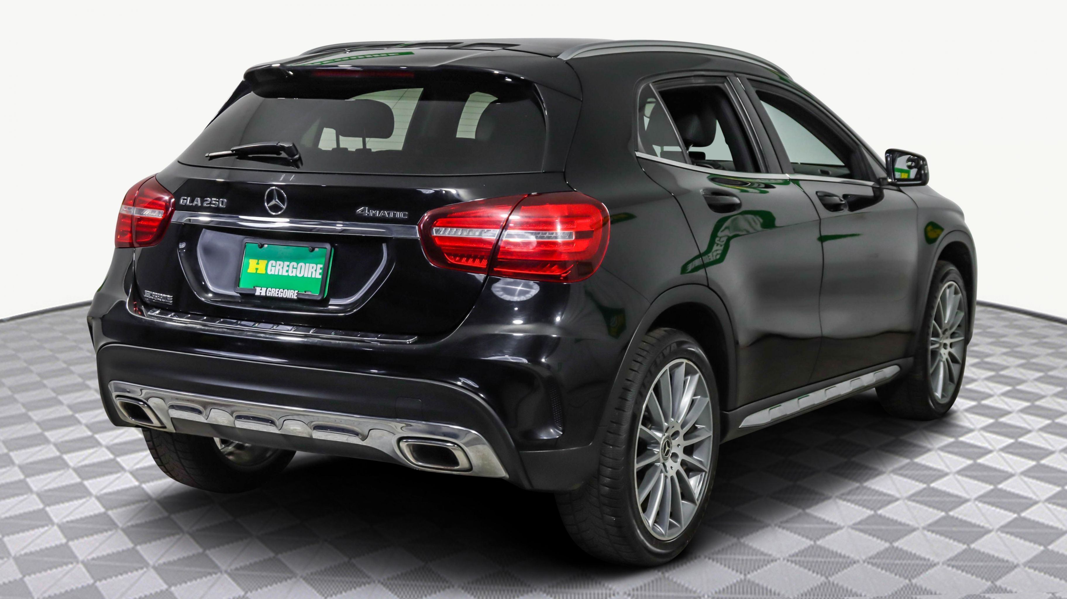 Mercedes Benz GLA 2018 GLA 250 AUTO GR ELECT MAGS NAVY TOIT CAM ...