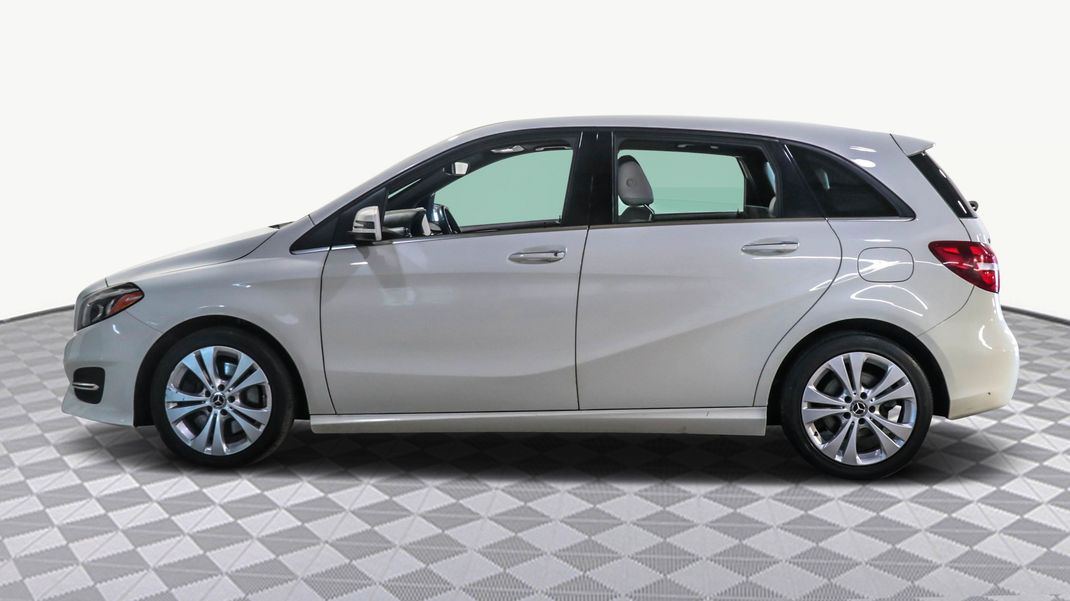 Mercedes Benz B200 2018 B 250 AWD AUTO AC GR ELECT MAGS TOIT CAMERA ...