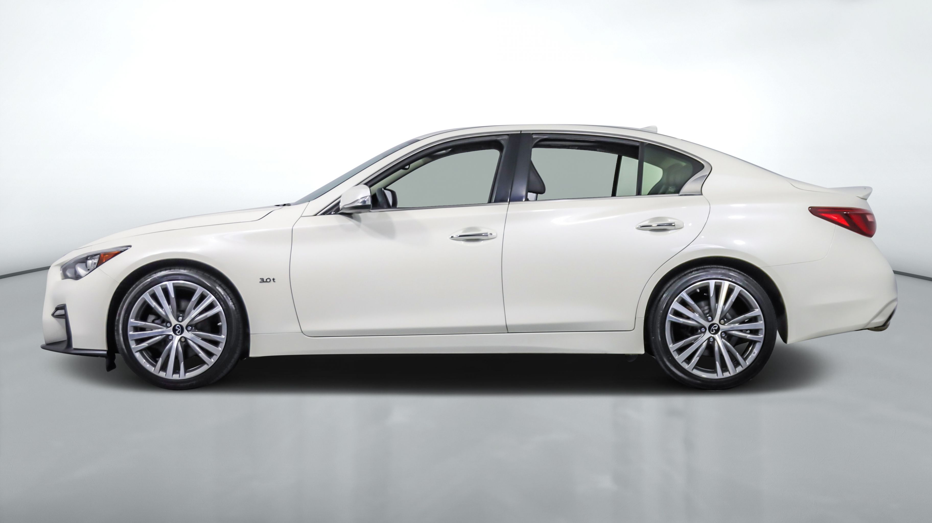 Infiniti Q50 2020 Signature Edition AUTO NAVY MAGS CUIR TOIT CAM usagée ...