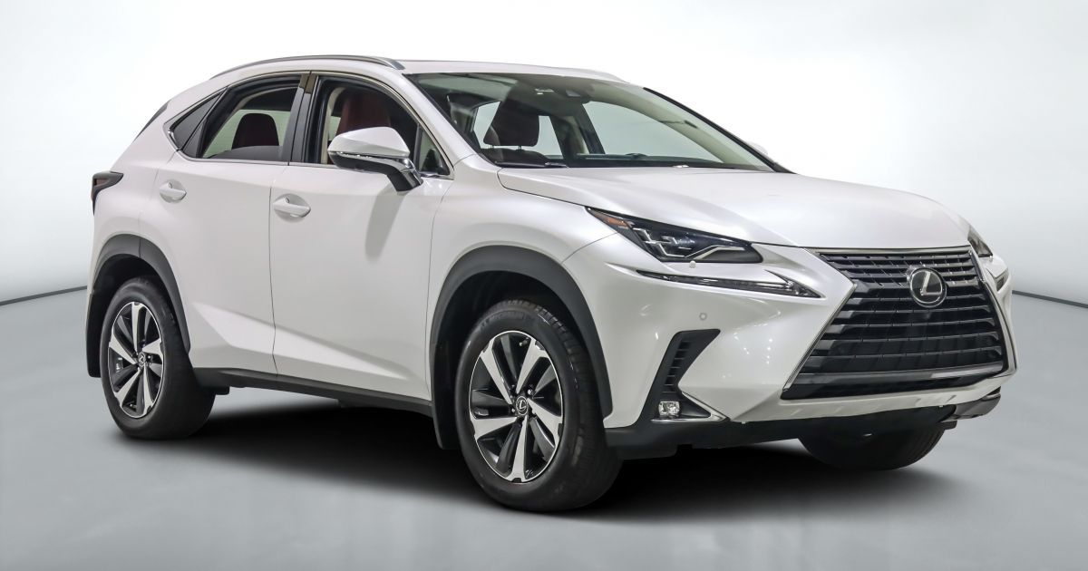 Lexus NX 2020 NX 300 AUTO A/C CUIR NAVY TOIT MAGS CAM usagée et d ...