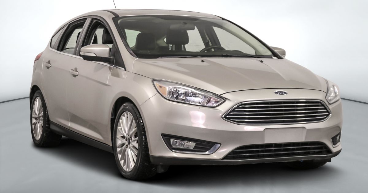 Ford Focus 2018 Titanium AUTO A/C CUIR TOIT MAGS CAM BLUETOOTH usagée ...