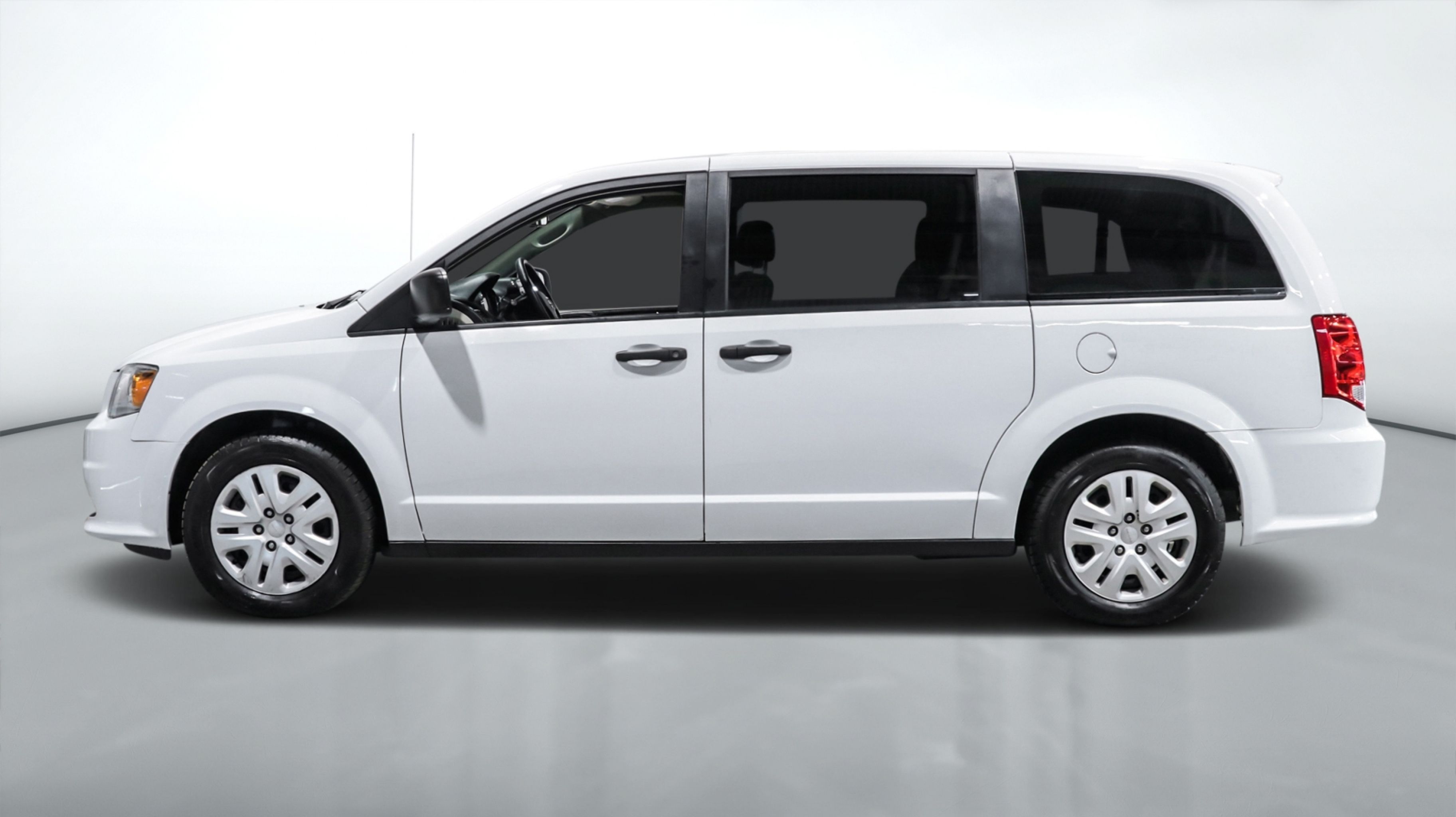 Dodge GR Caravan 2018 Canada Value Package AUTO AC GR ELECT usagée et d ...