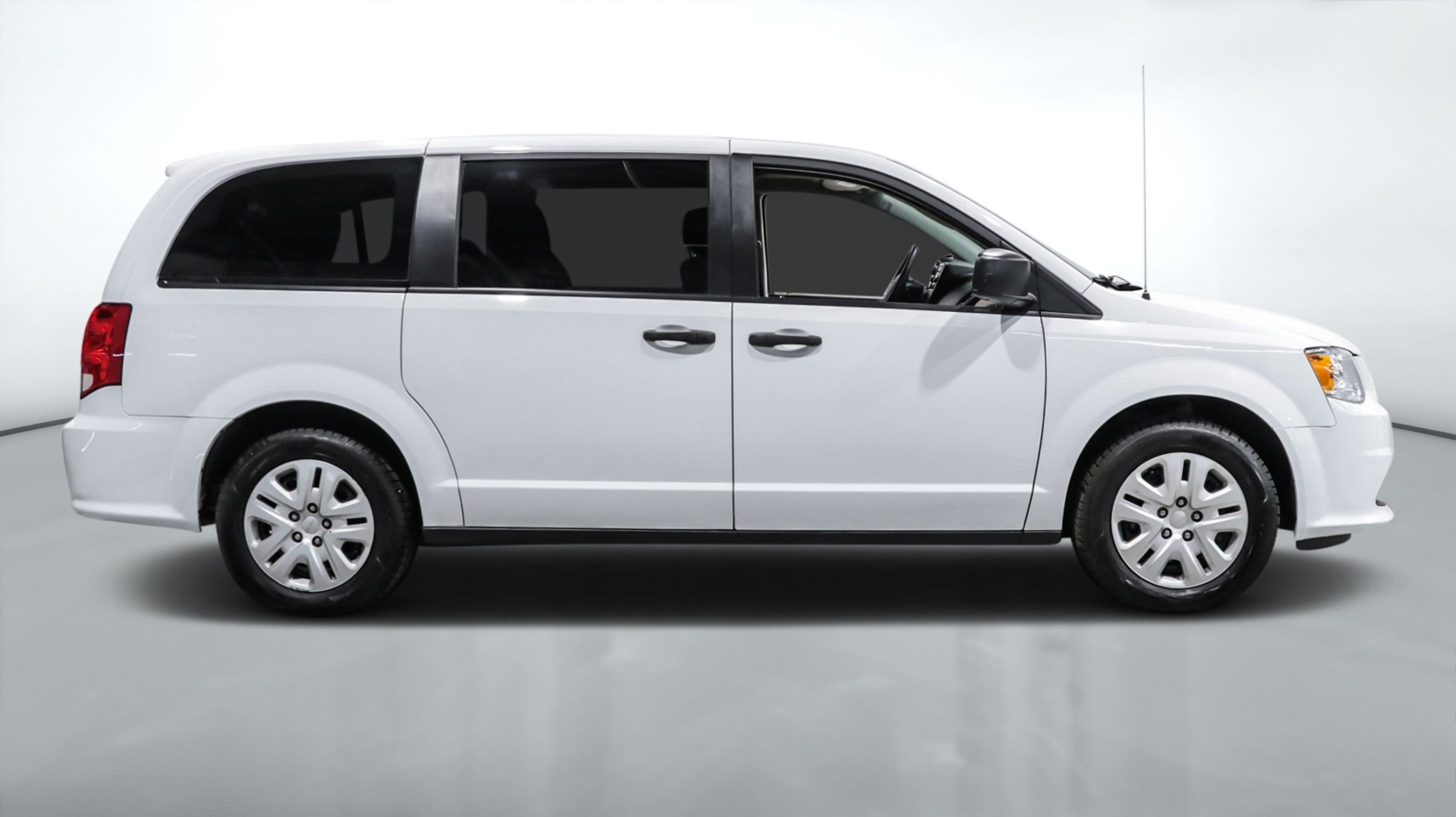 Dodge GR Caravan 2018 Canada Value Package AUTO AC GR ELECT usagée et d ...