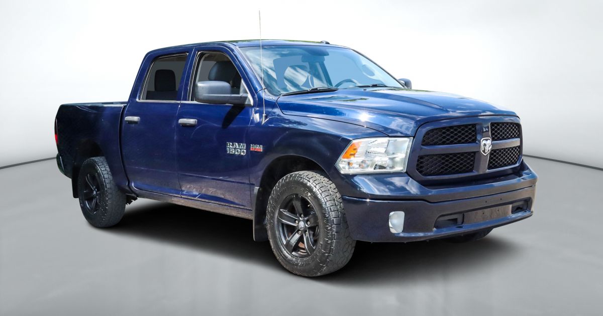 Dodge Ram 2018 Express 4WD AUTO A/C MAGS CAM RECUL BLUETOOTH usagée et ...