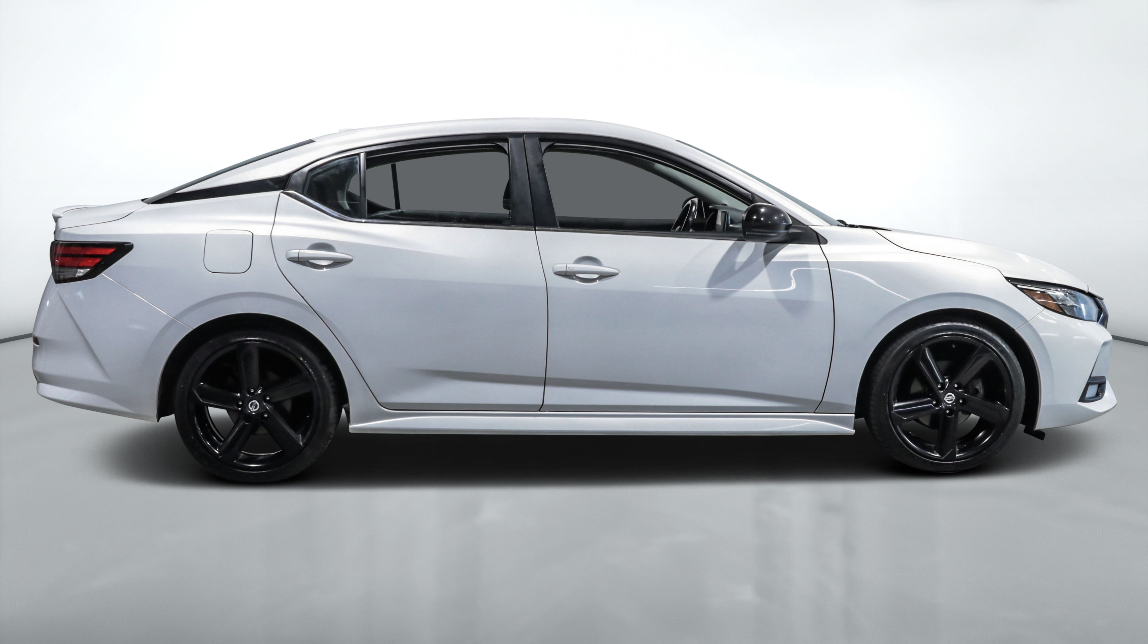 Nissan Sentra 2021 SR AUTO AC TOIT GR ELEC MAGS CAM RECUL BLUETOOTH ...