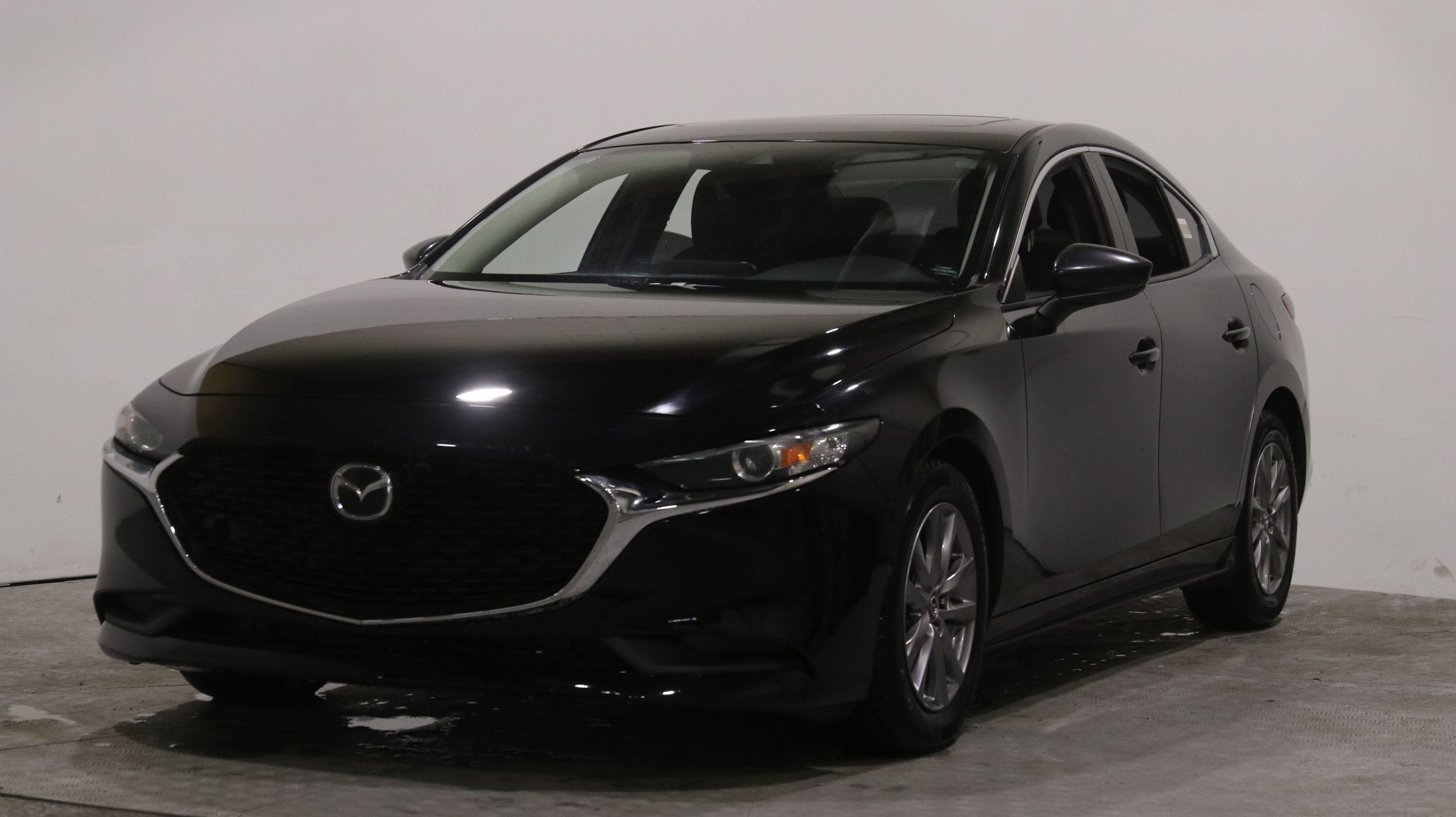 Mazda 3 2019 AWD AUTO A/C CUIR GR ELECT MAGS CAMERA DE RECUL BL usagée ...
