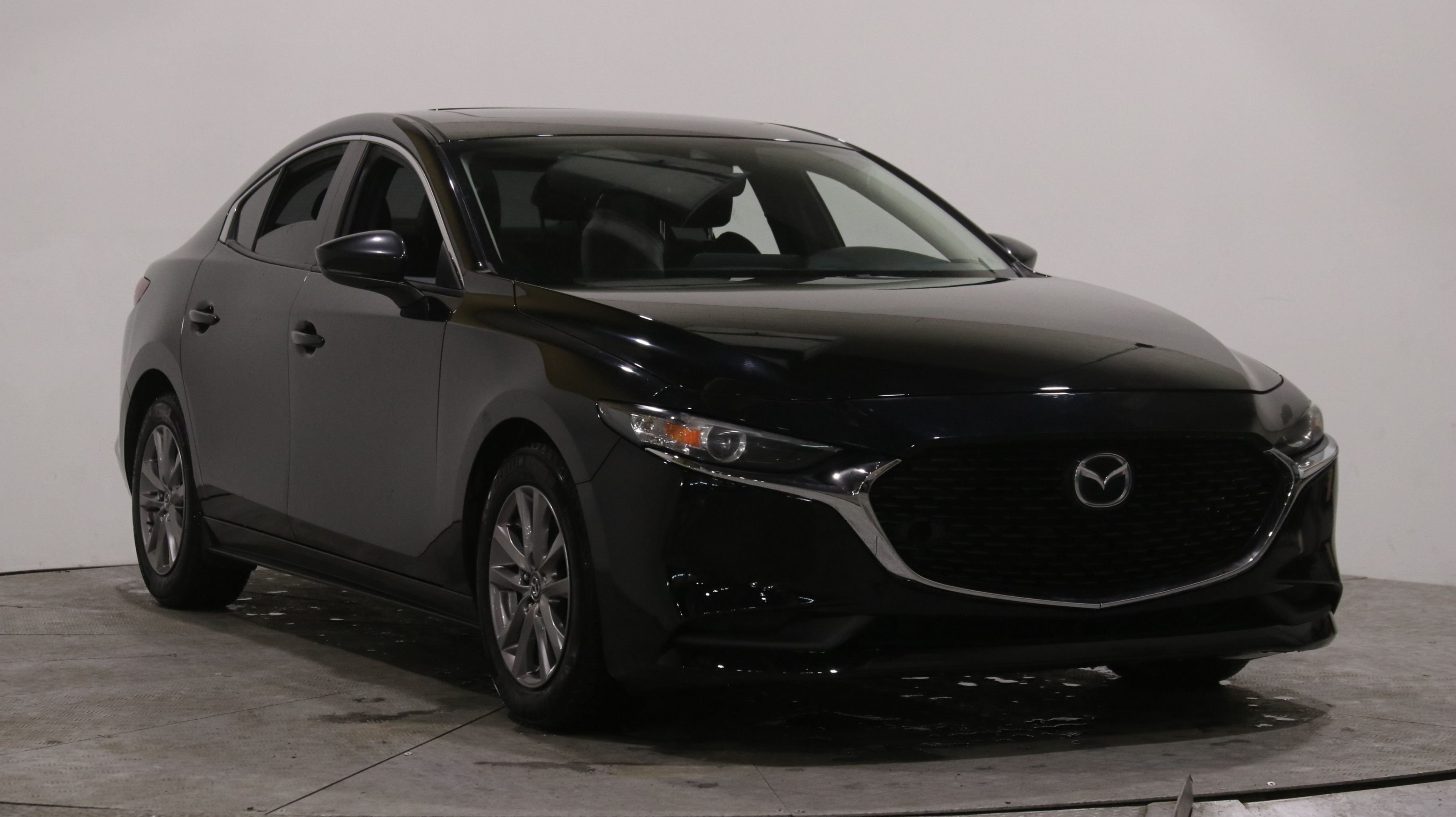 Mazda 3 2019 AWD AUTO A/C CUIR GR ELECT MAGS CAMERA DE RECUL BL usagée ...