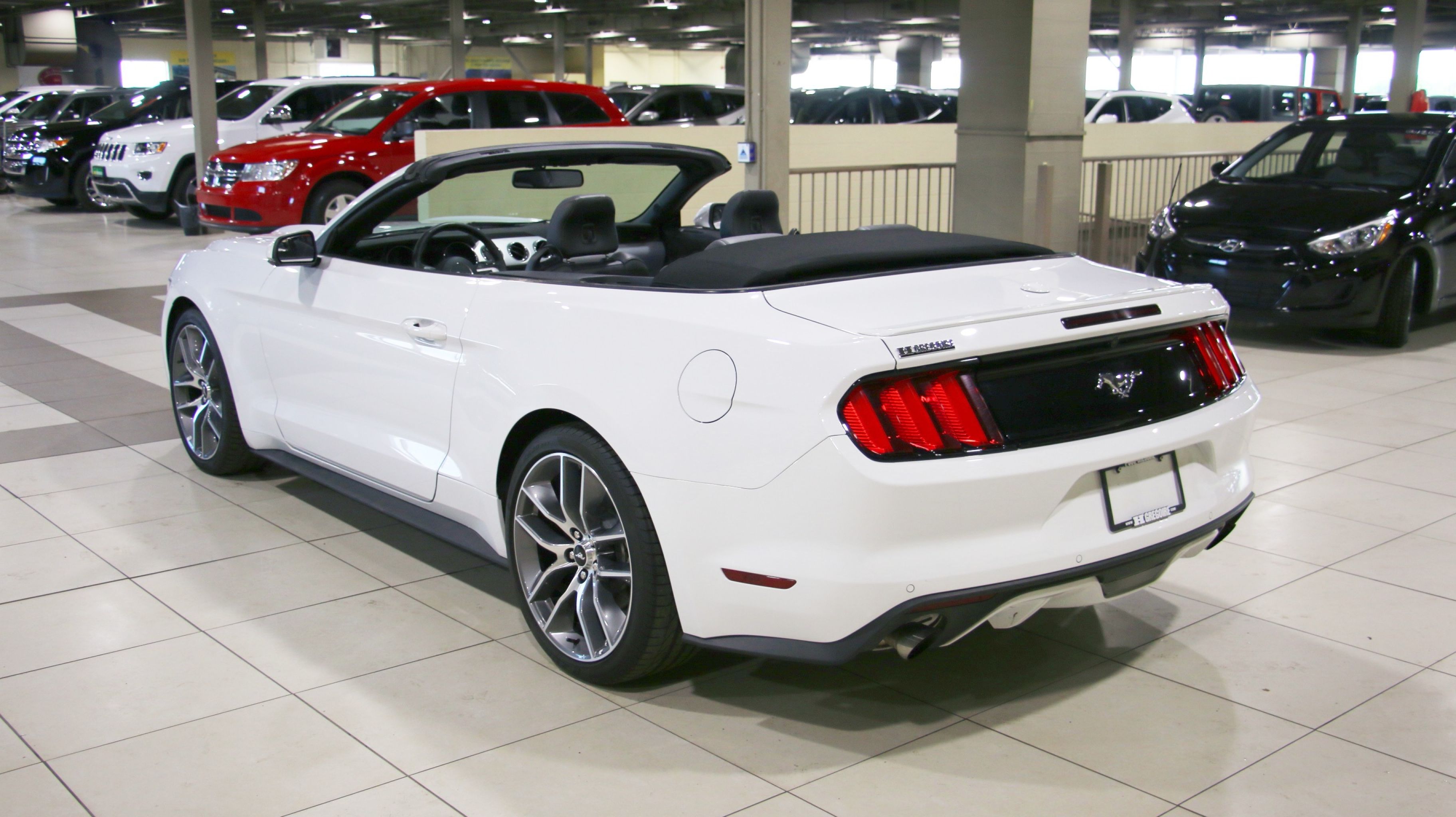 Ford Mustang 2015 EcoBoost Premium DÉCAPOTABLE CUIR BLUETOOTH usagée et ...