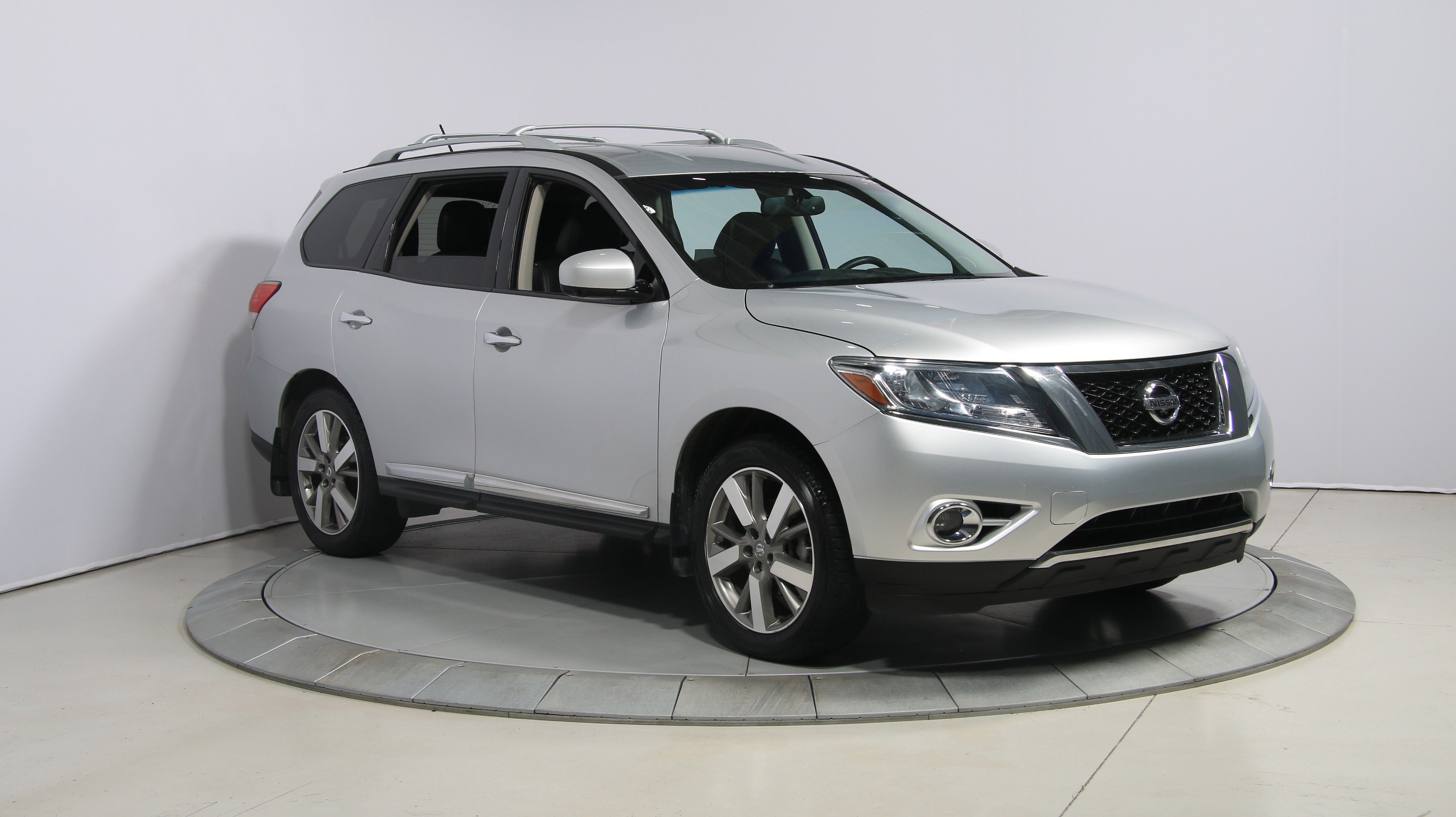 Nissan Pathfinder 2014 Platinum