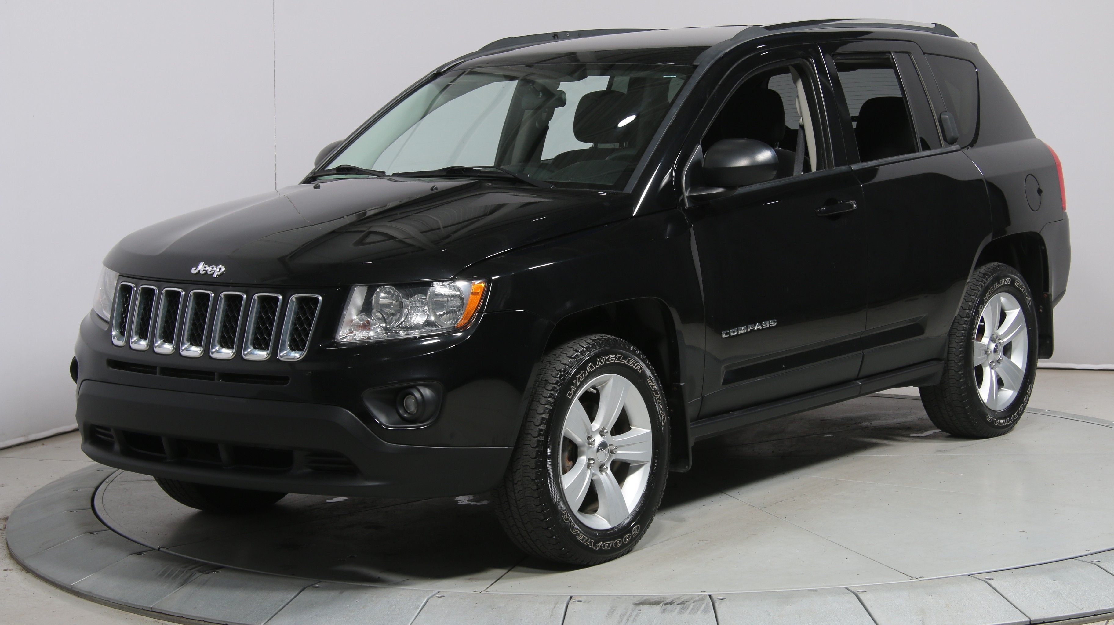Jeep Compass 2012 SPORT 4X4 A/C MAGS GR ELECTRIQUE usagée et d’occasion ...