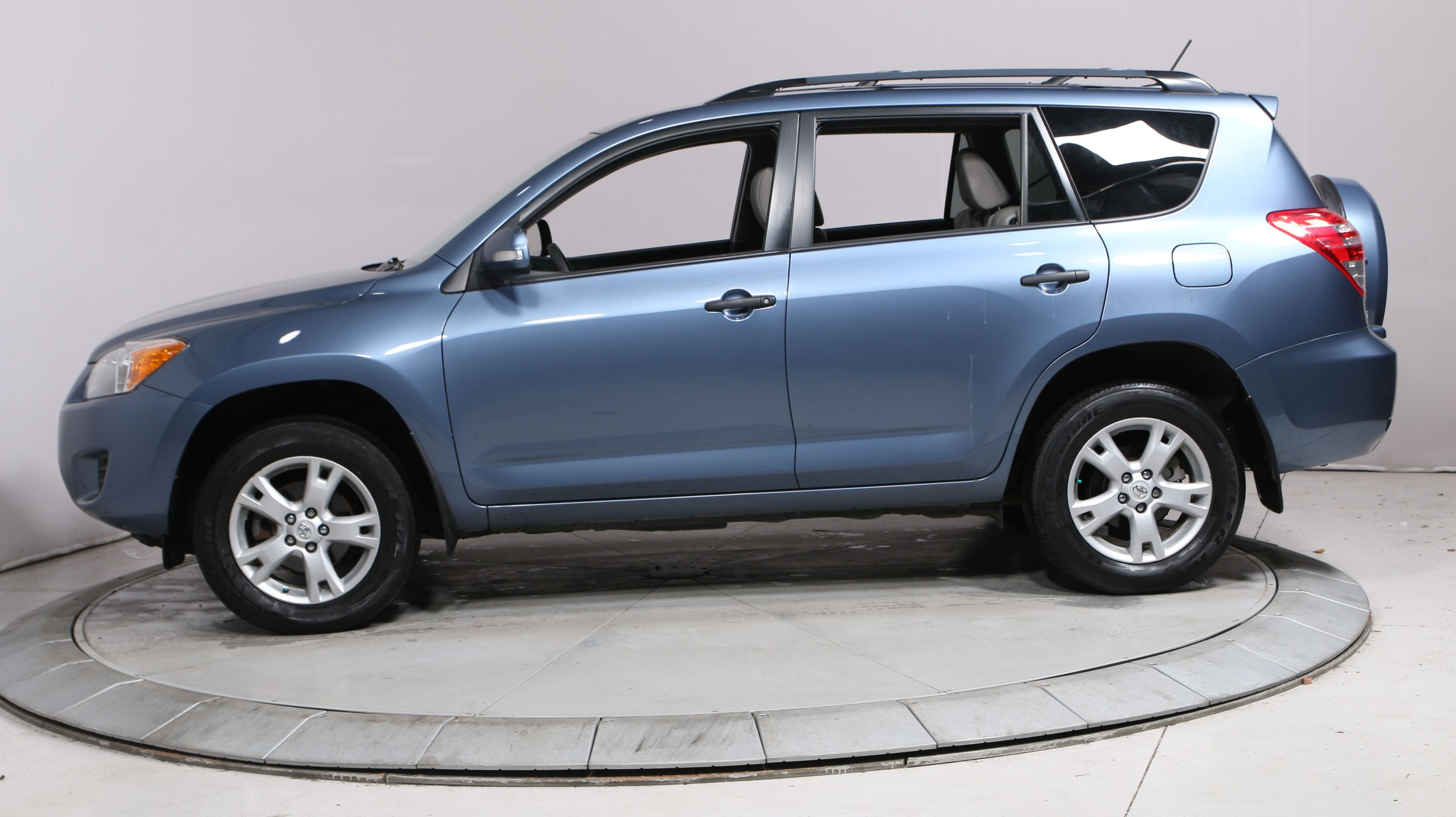 Toyota Rav 4 2011 4WD V6 A/C GR ELECT MAGS usagée et d’occasion à ...