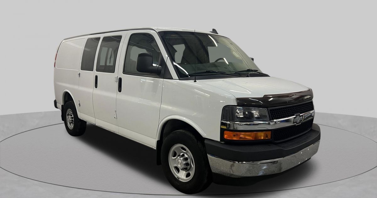 Chevrolet Express 2018 RWD 2500 135" usagée et d’occasion à vendre chez ...