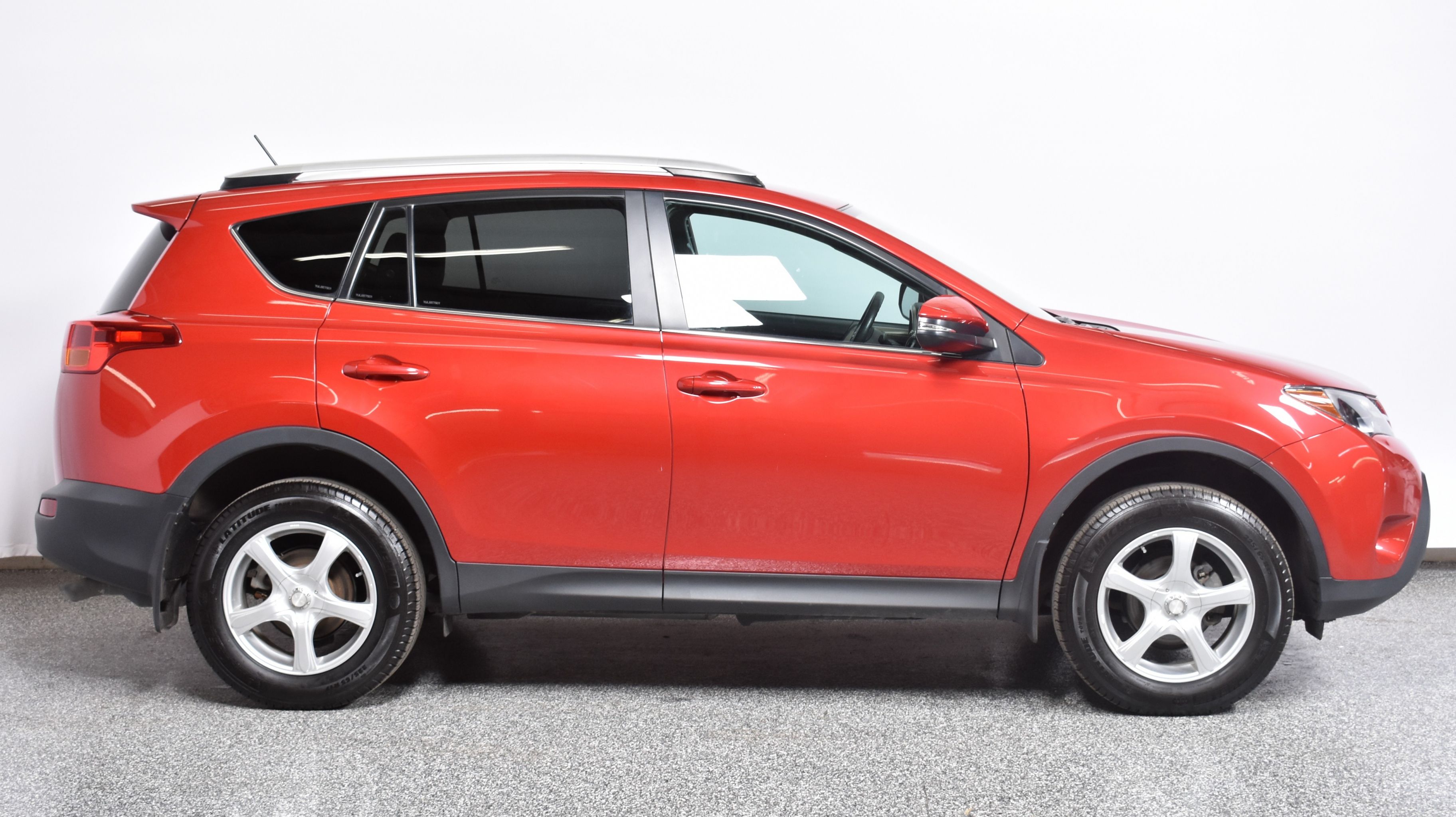 Toyota Rav 4 2015 LE usagée et d’occasion à vendre chez HGregoire