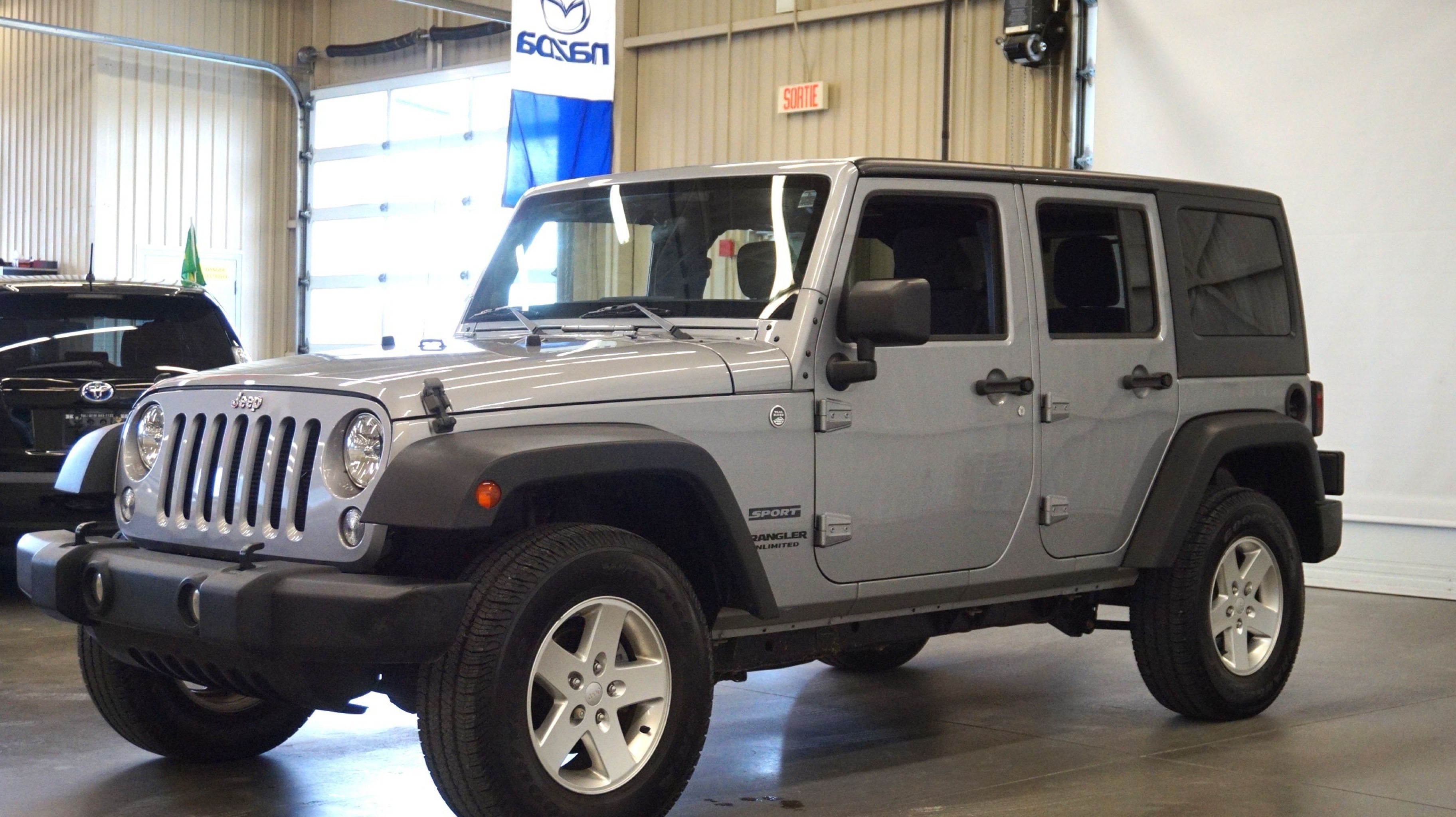 Jeep Wrangler Unlimited 2014 Sport 4WD convertible (toit dur et mou ...