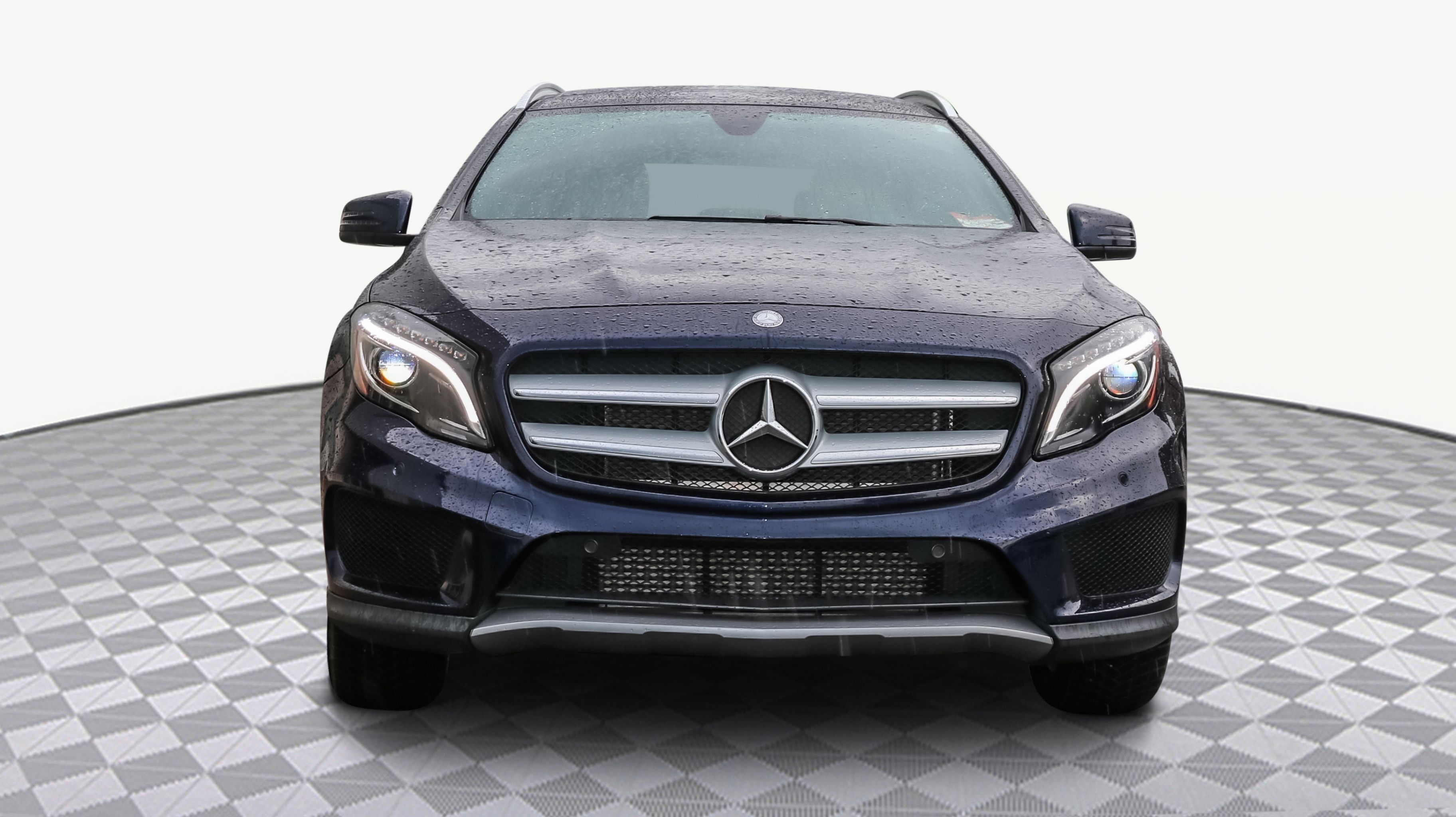 Mercedes Benz GLA 2017 GLA 250 4MATIC CUIR TOIT NAVI usagée et d’occasion à vendre chez HGregoire