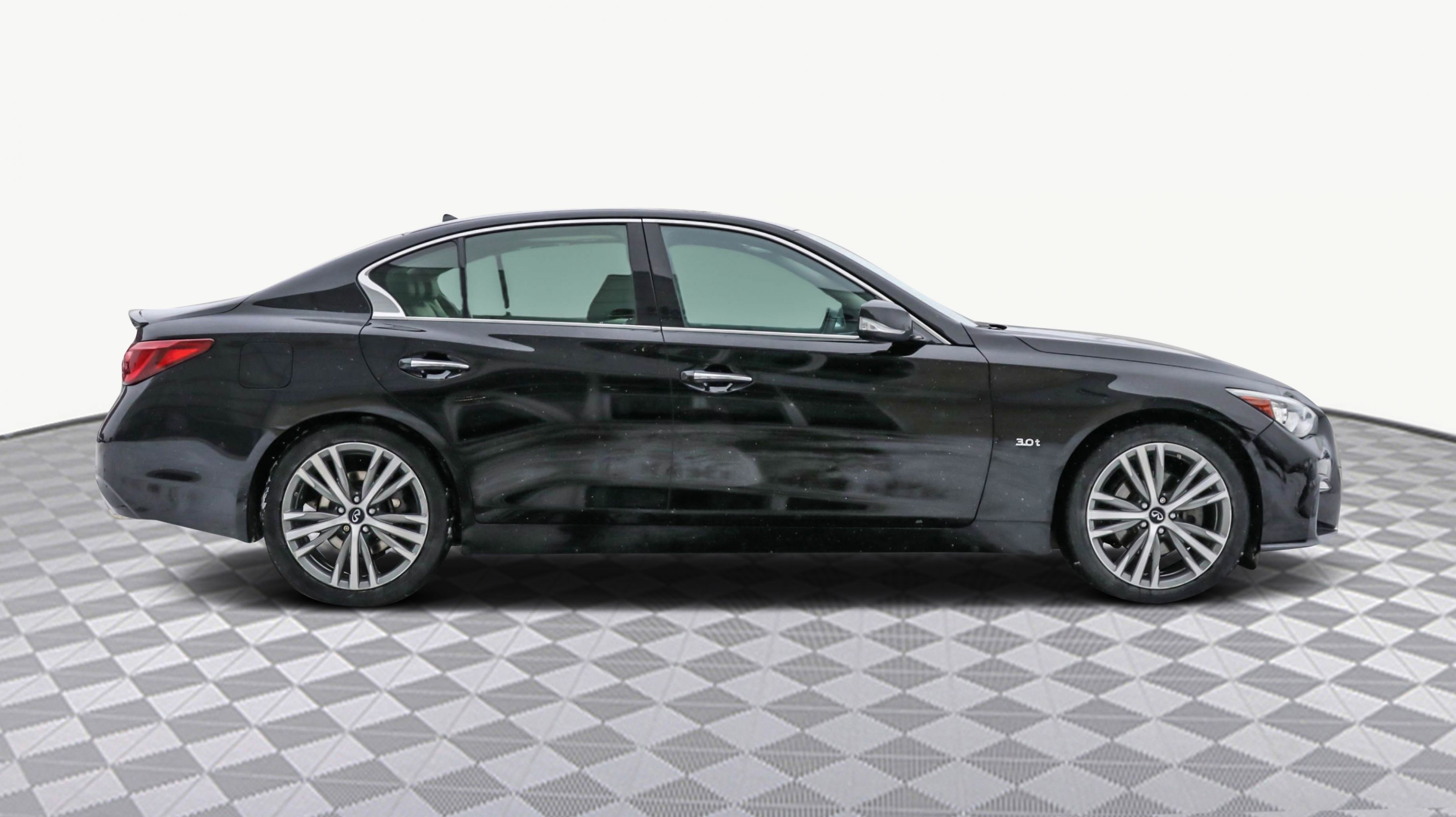 Infiniti Q50 2019 3.0t Signature Edition CUIR TOIT NAVI MAGS 19" usagée ...