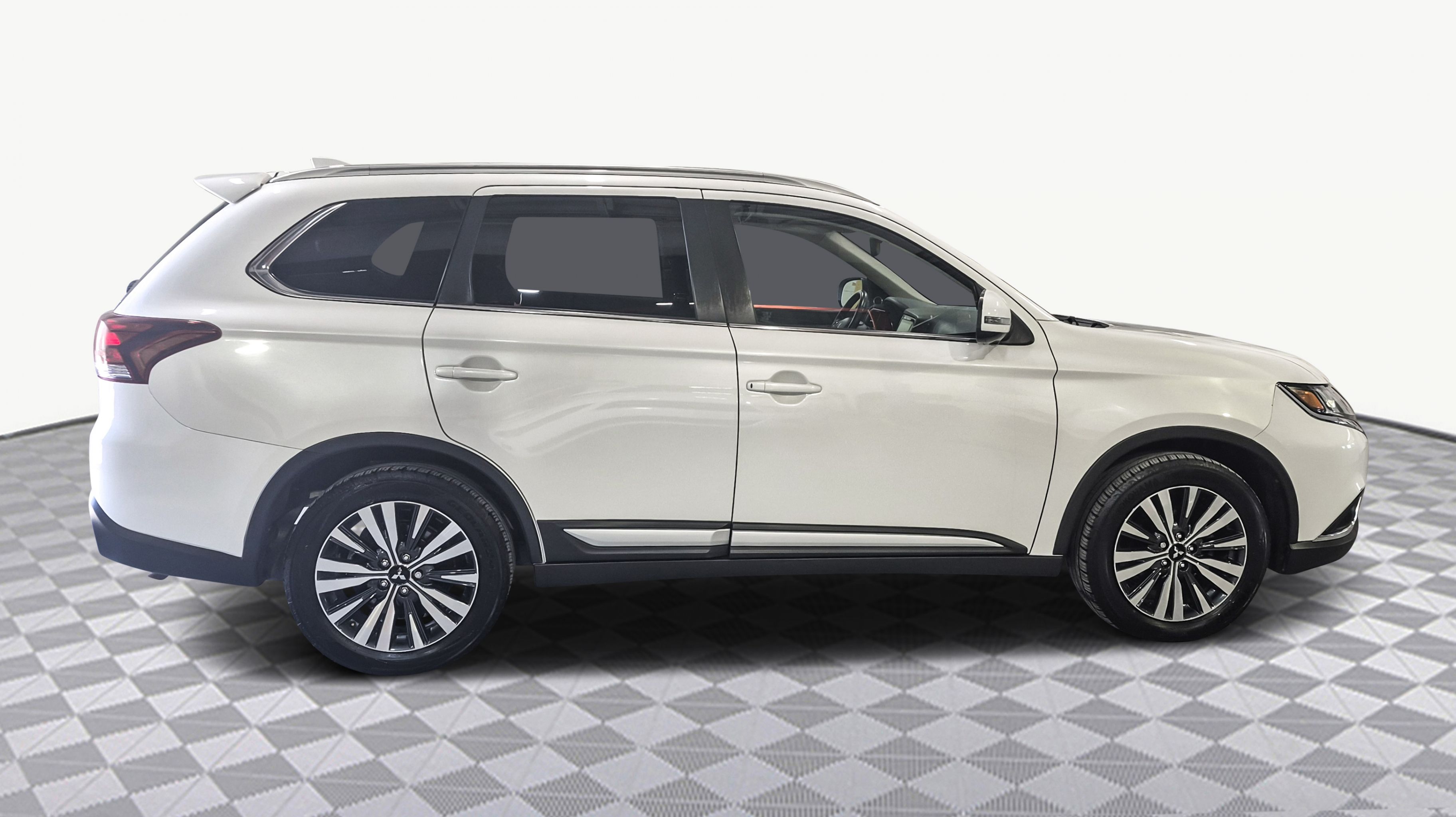 Mitsubishi Outlander 2020 EX-L * AWD *7 PASSAGER *CUIR *TOIT * CAMERA ...