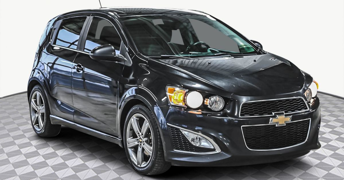 Chevrolet Sonic 2015 5dr HB RS Auto CUIR TOIT OUVRANT usagée et d ...