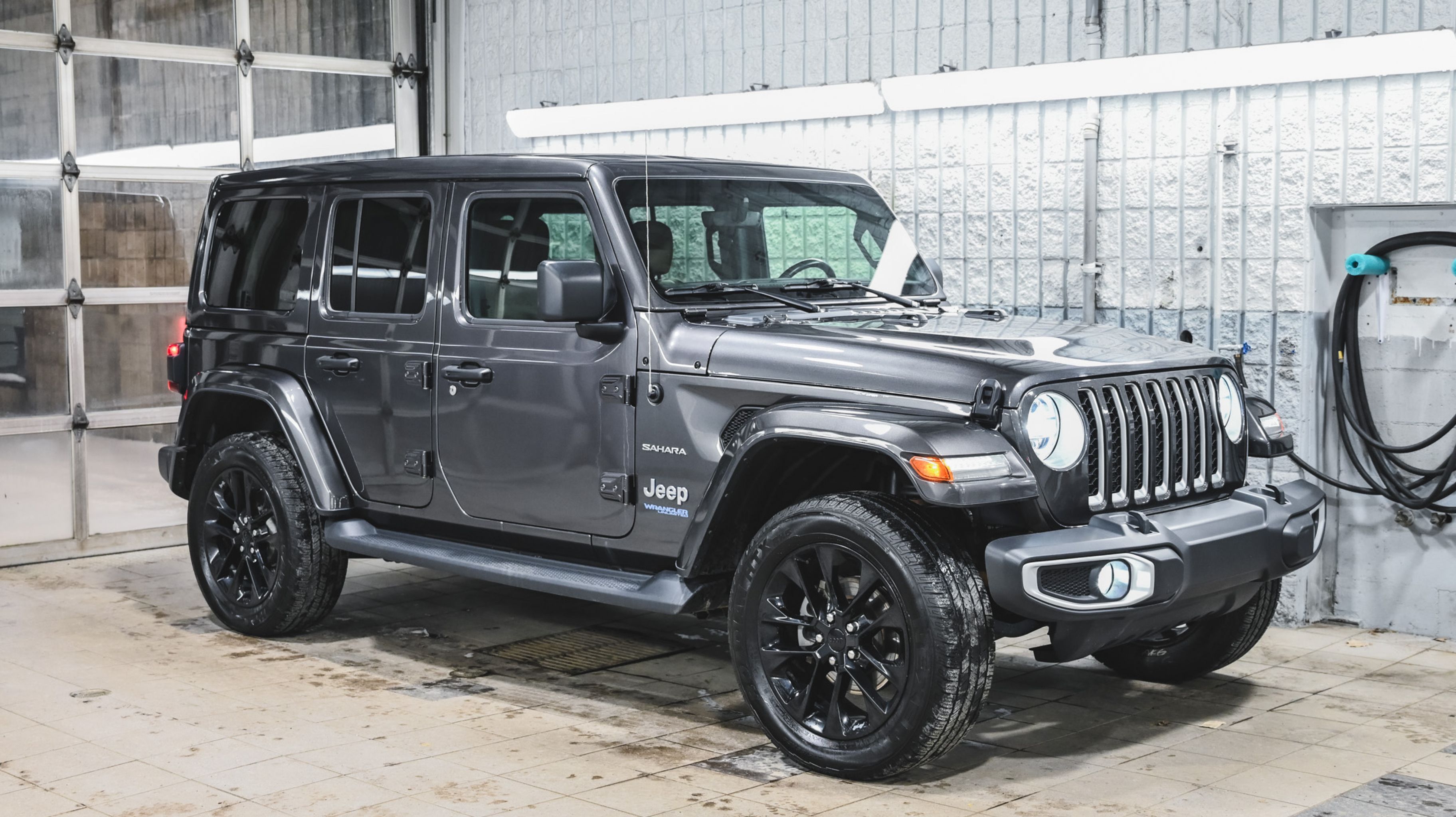 Jeep Wrangler 2021 4XE Unlimited Sahara 4x4 SKY ONE-TOUCH COLD WEATHE ...