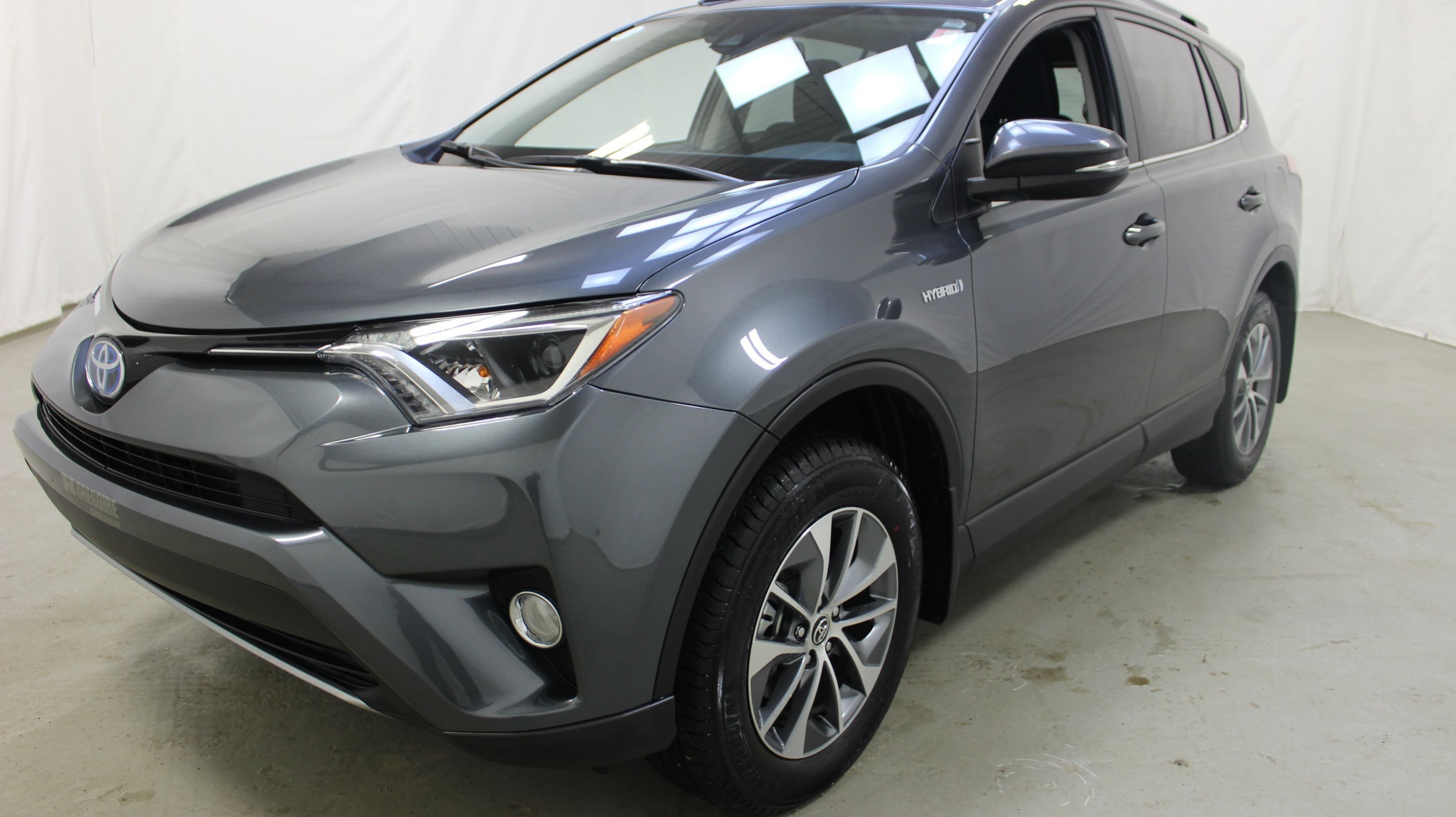 Toyota Rav 4 2017 XLE Awd Hybrid Mags usagée et d’occasion à vendre ...