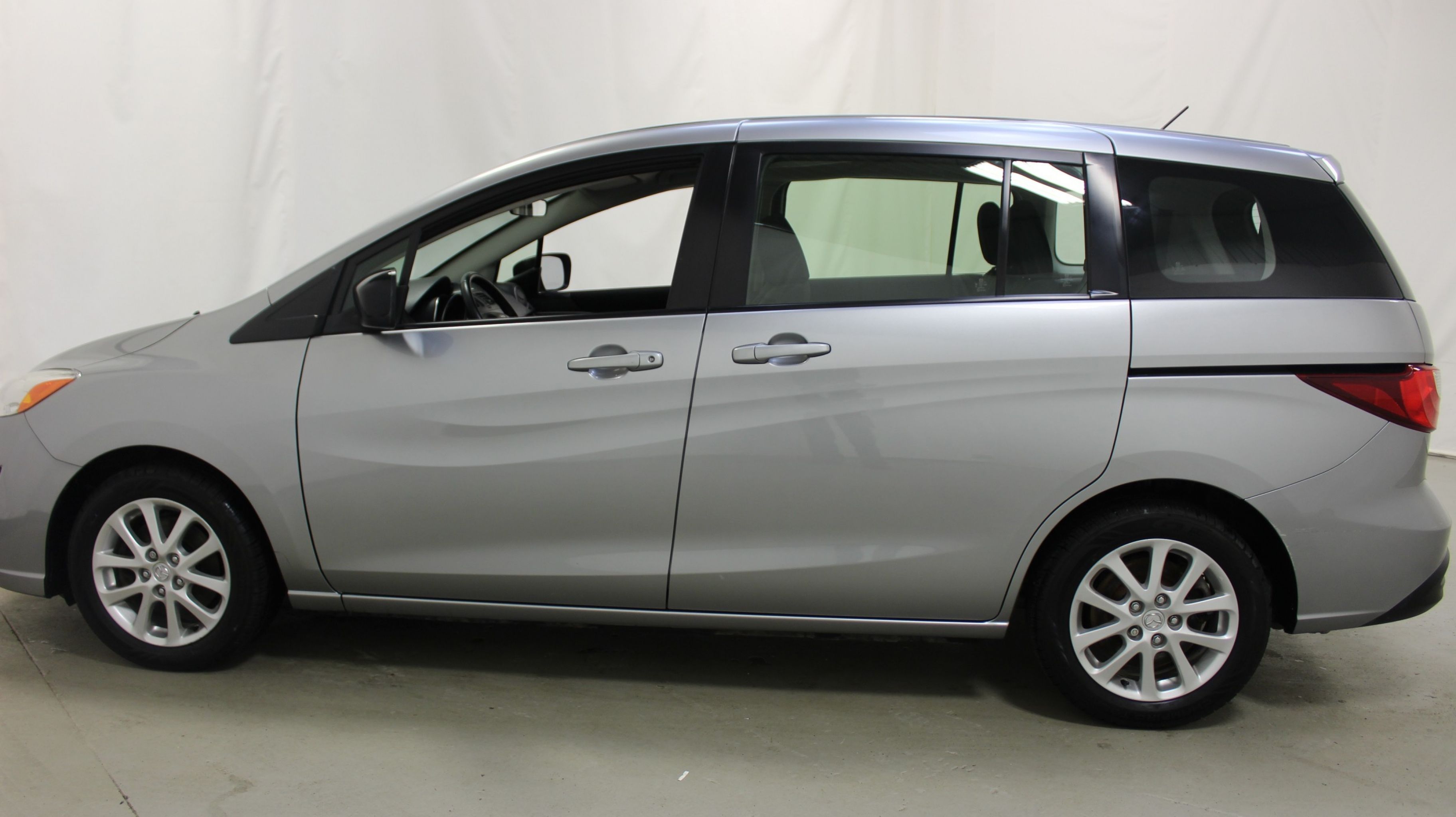 Mazda 5 2014 GS Hatchback 6 Passagers A/C Gr-Électrique usagée et d ...