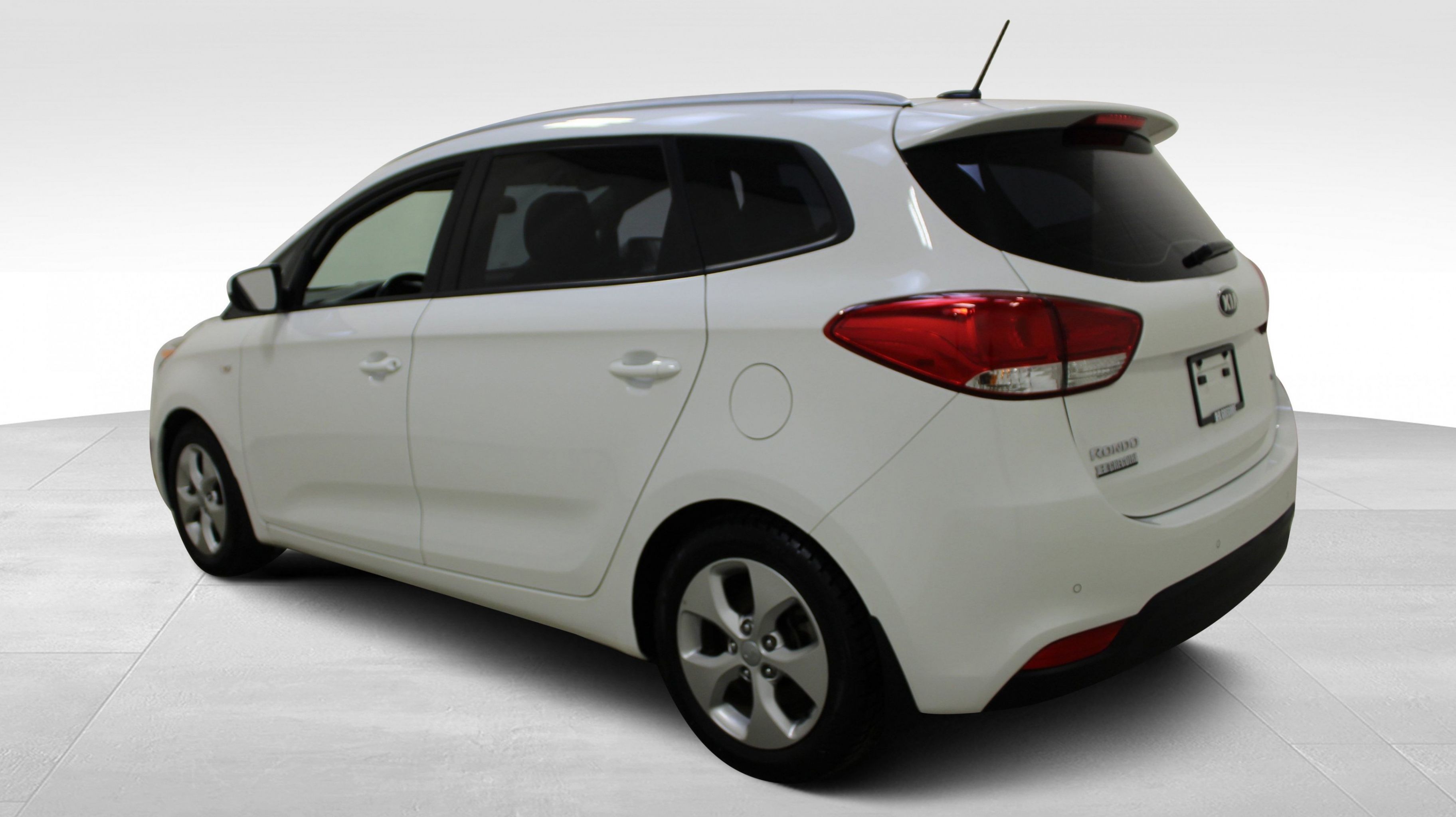 Kia Rondo 2015 LX Hatchback A/C Gr-Électrique Mags Bluetooth usagée et ...