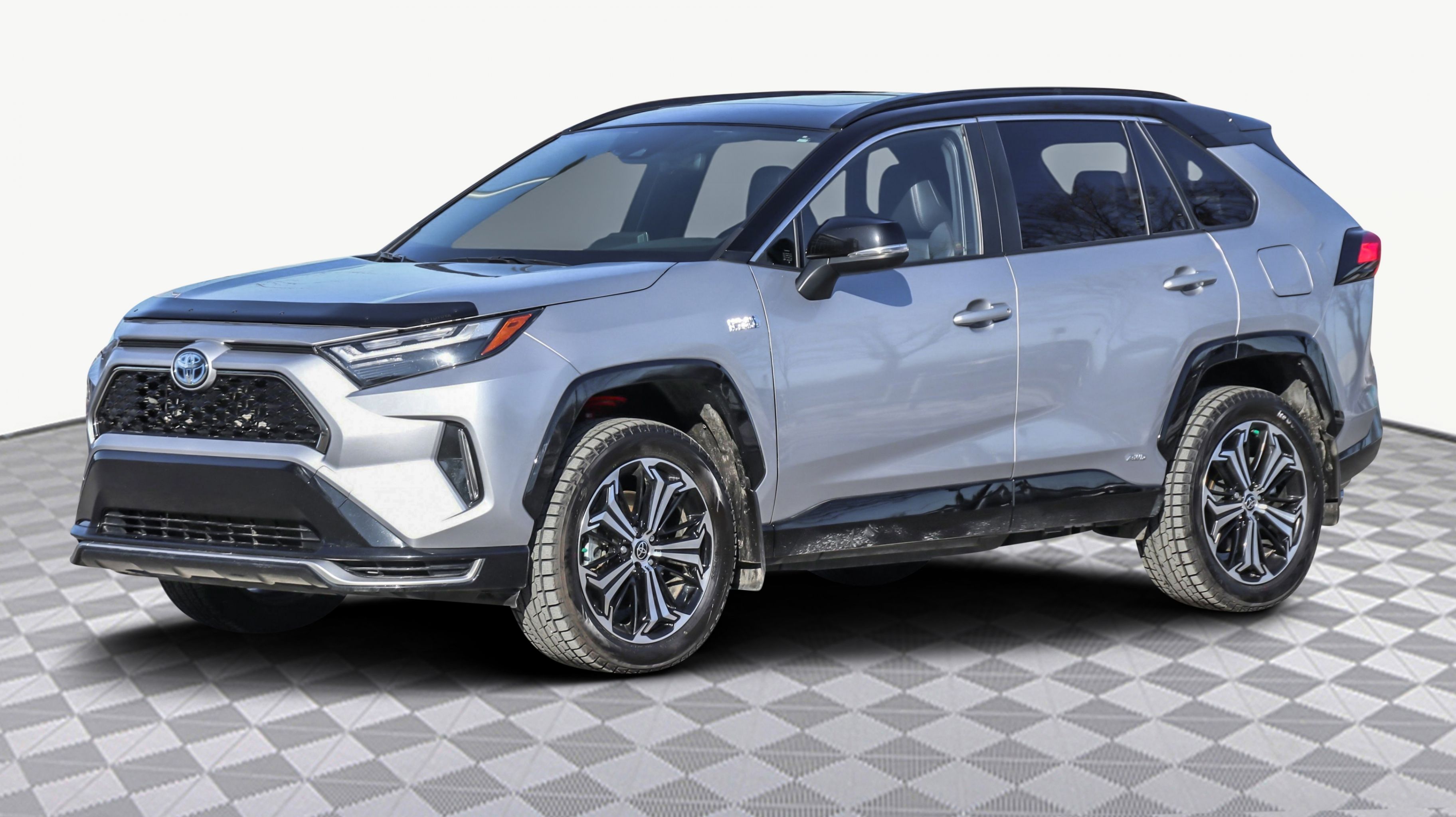 Toyota RAV4 Prime 2023 XSE - MAGS -VOLANT CHAUFFANT - TOIT OUVRANT usagée et d’occasion à vendre ...